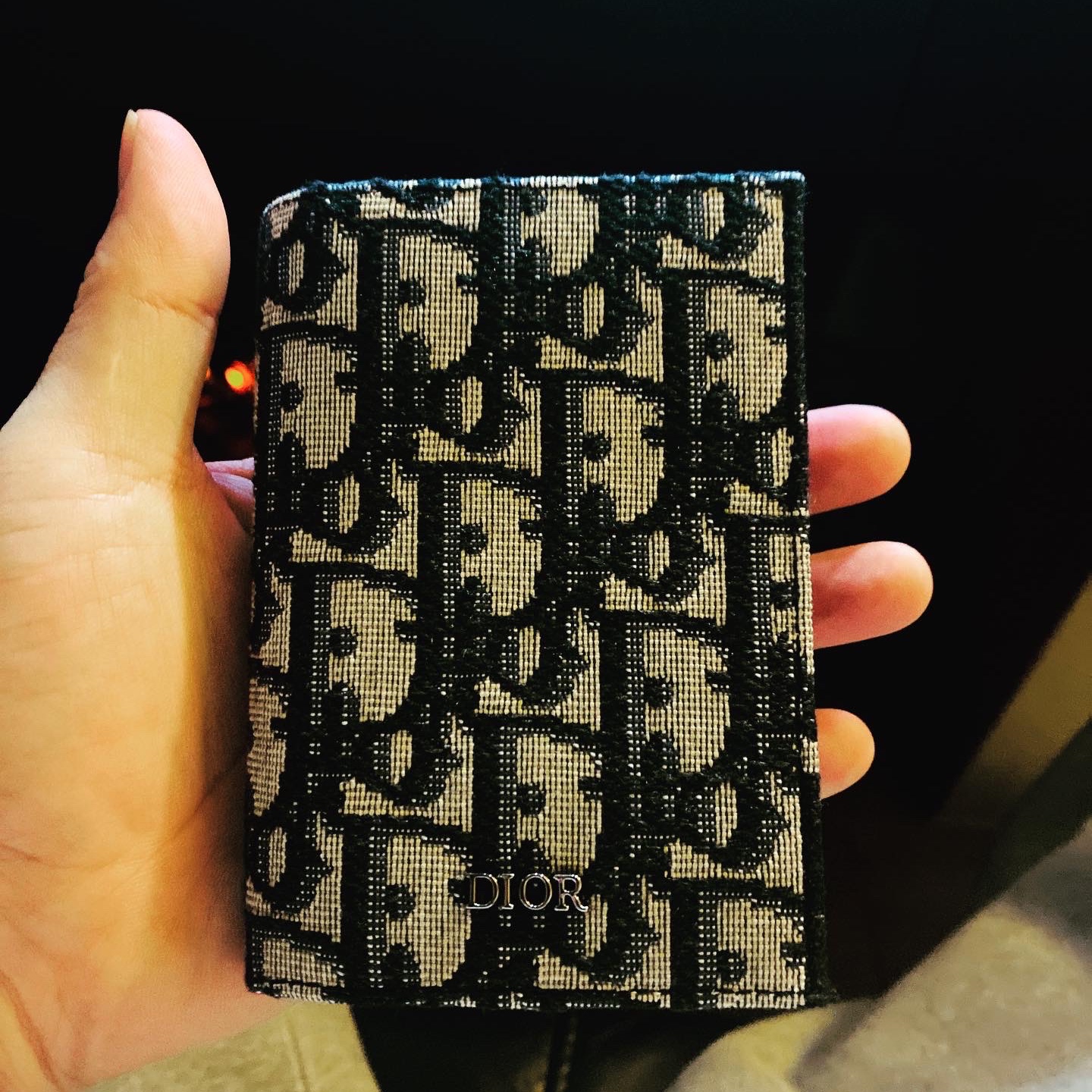 jg (@jjjggg) 님의 게시물 | KREAM