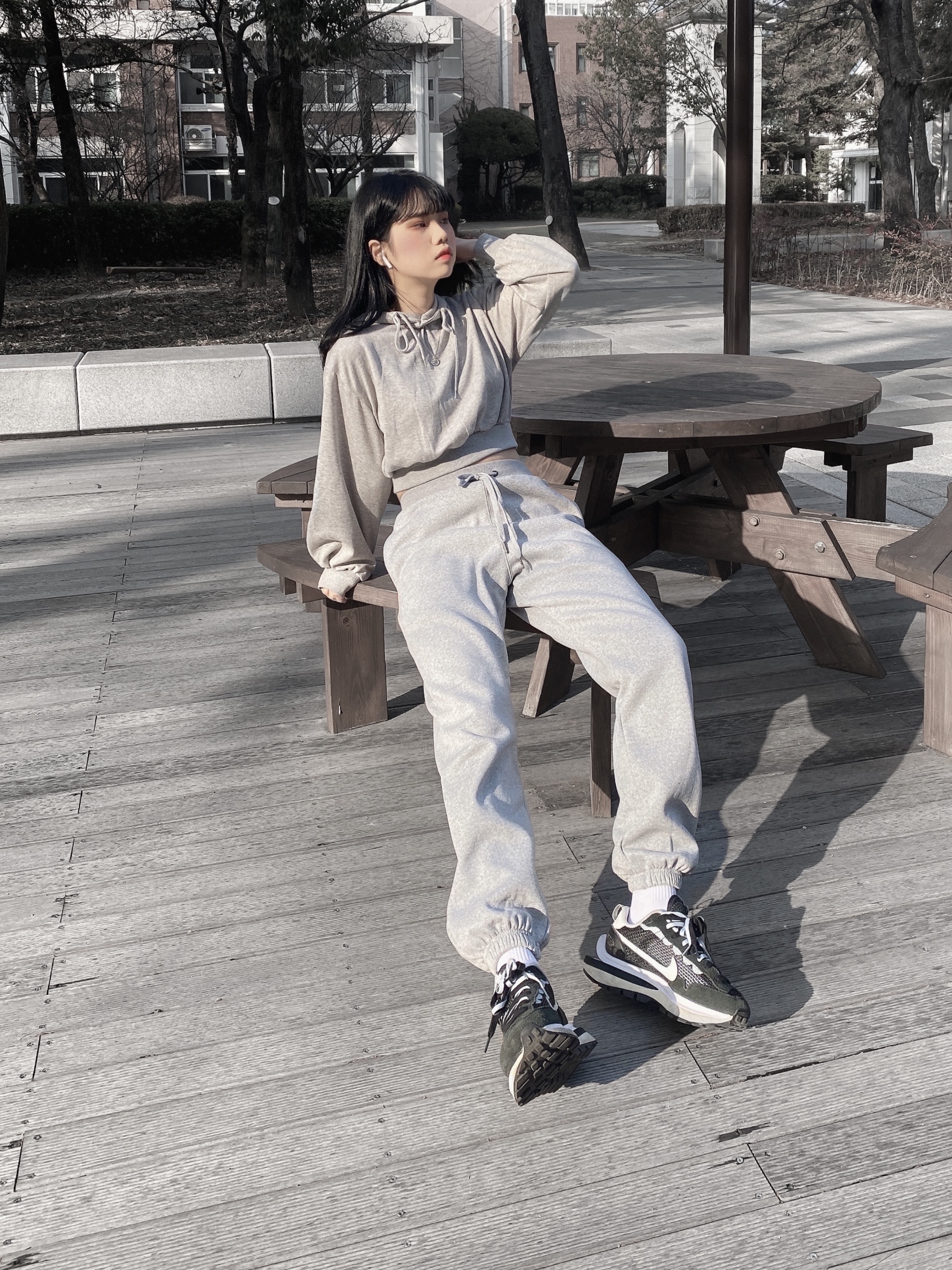 성령 (@momoeis) 님의 게시물 | KREAM