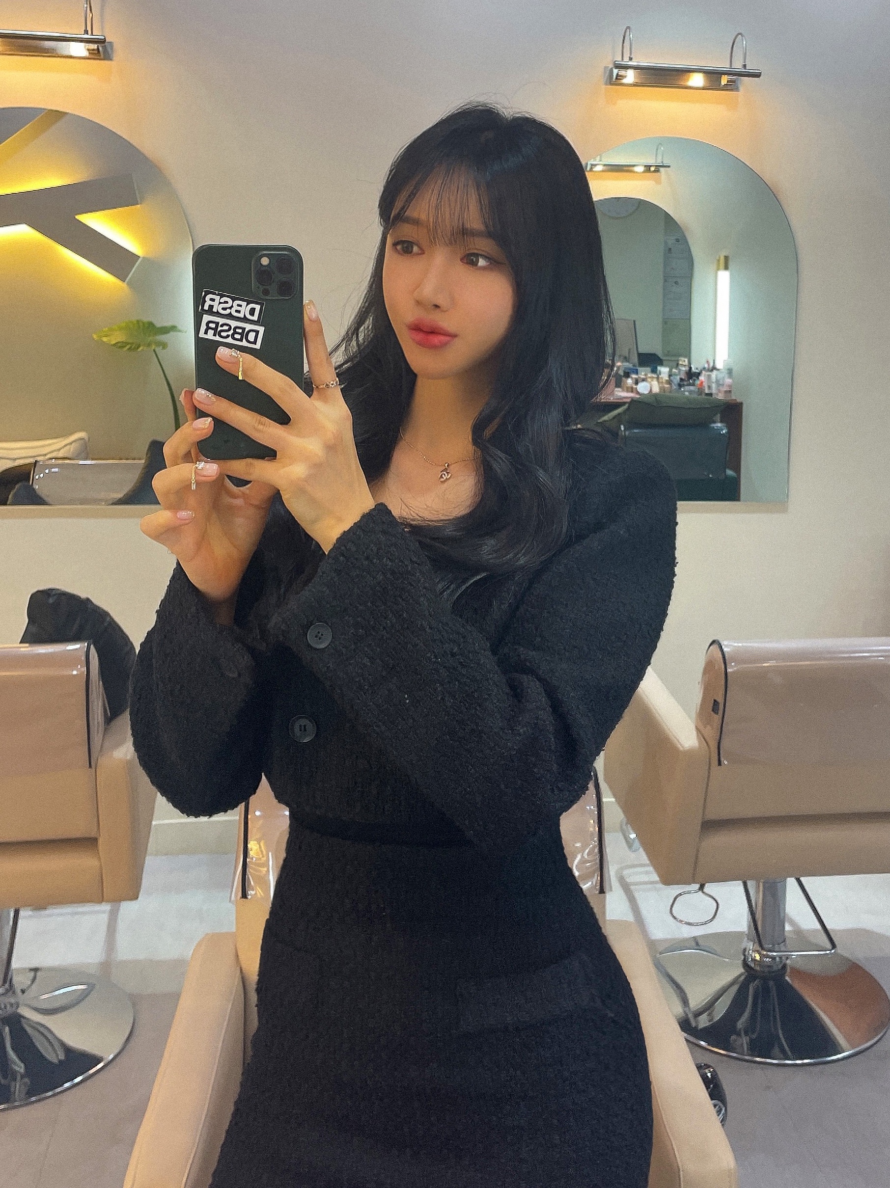 밍D (@y.mj_) 님의 게시물 | KREAM