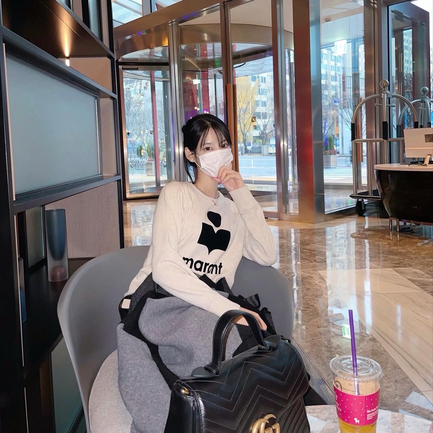 📍insta: @hai... (@hailey_.hk) 님의 게시물 | KREAM