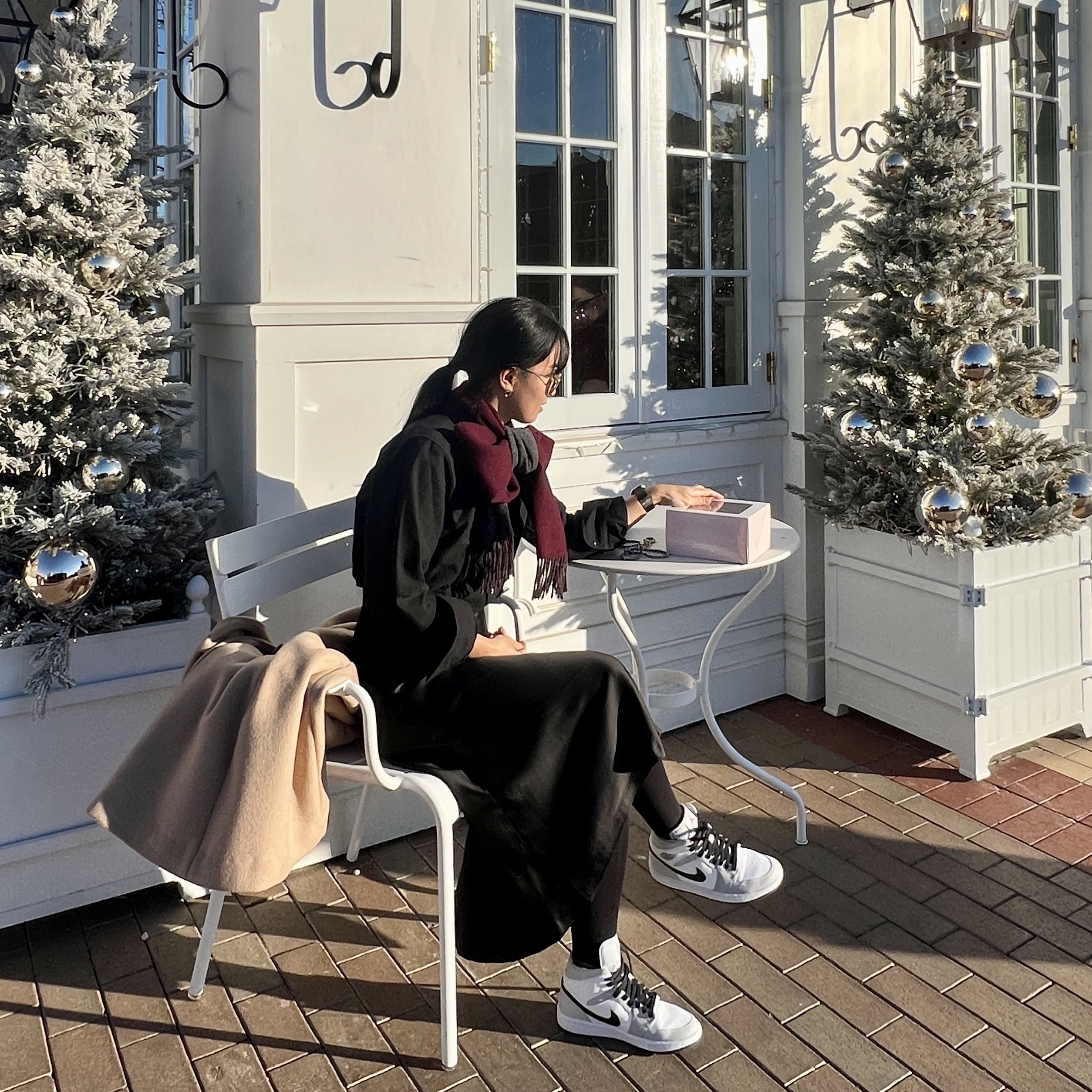 catislove (@moredignity) 님의 게시물 | KREAM