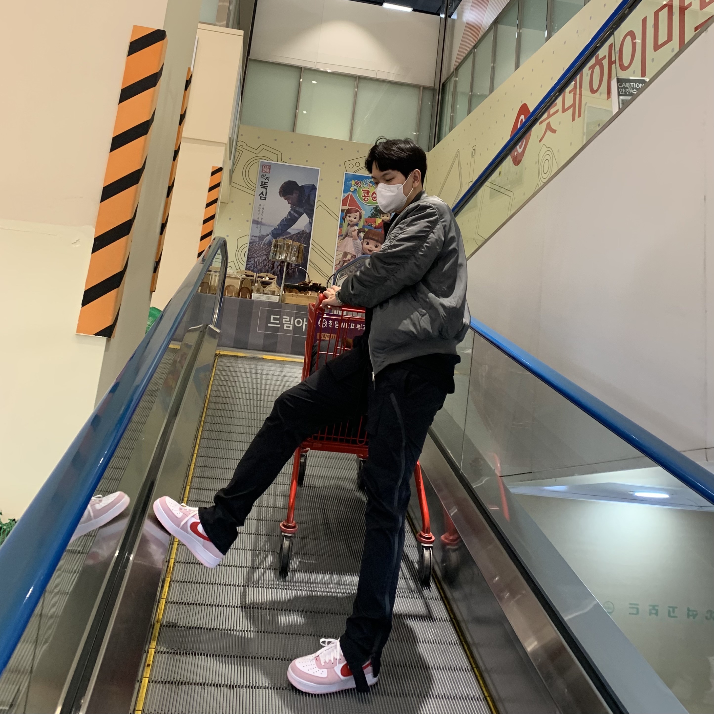 (@wxxs_j) 님의 게시물 | KREAM