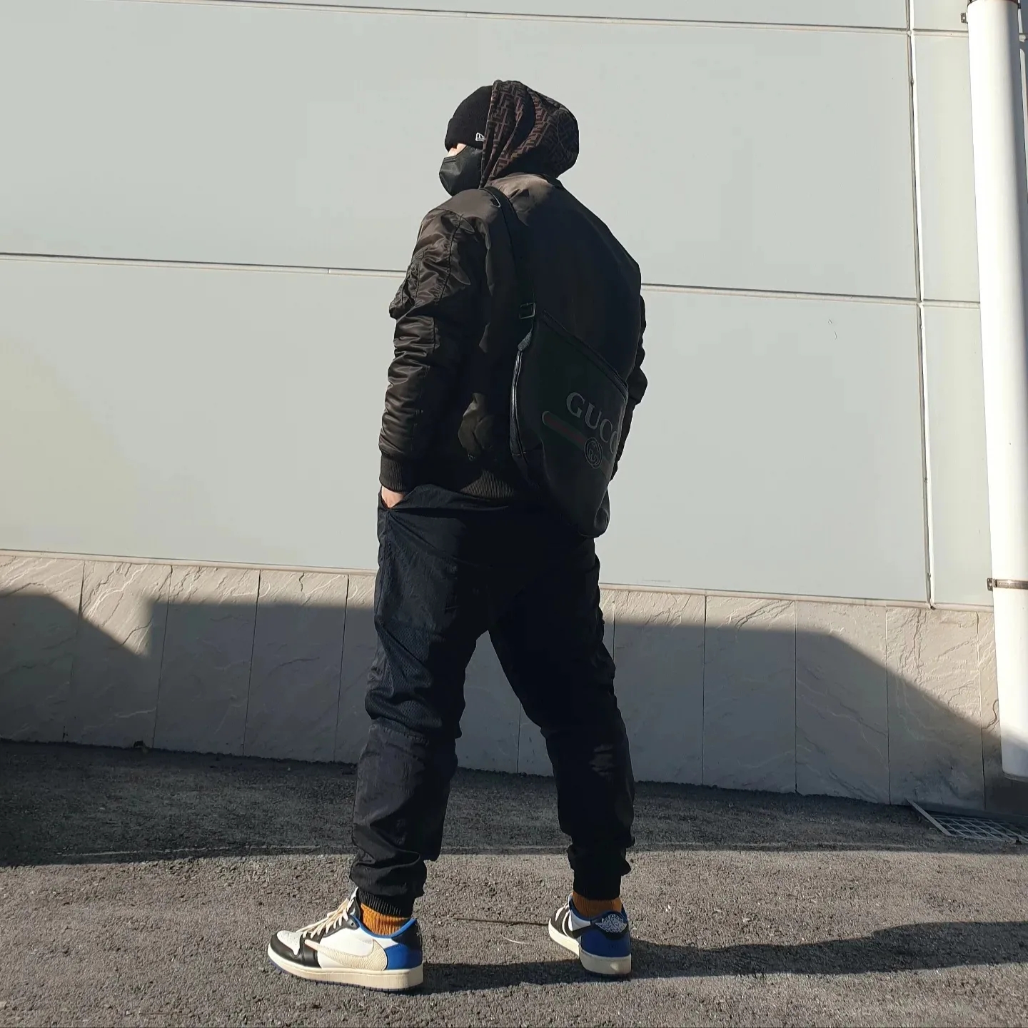 코난 (@_lets_be) 님의 게시물 | KREAM