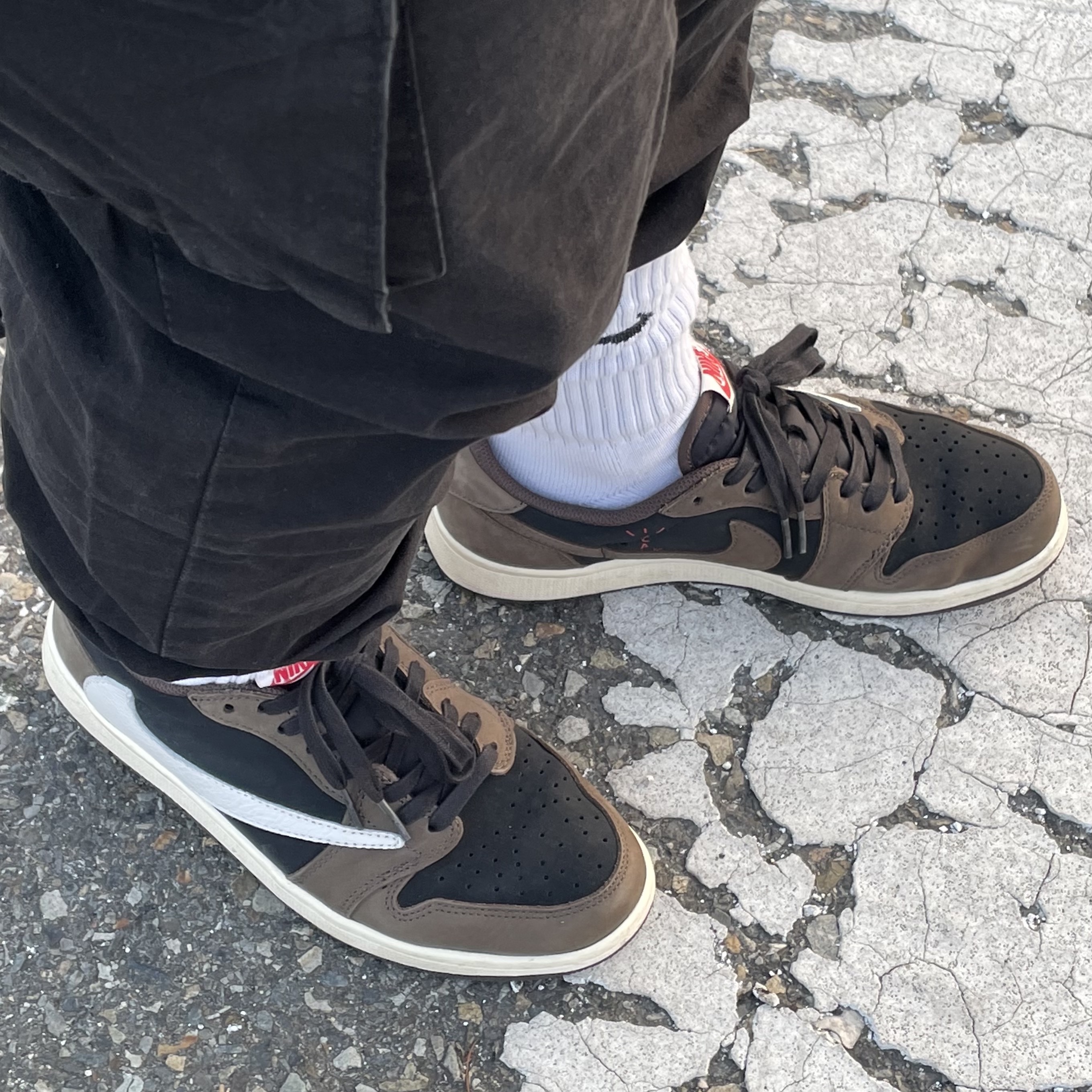 용맹이 (@ch._.lee) 님의 게시물 | KREAM