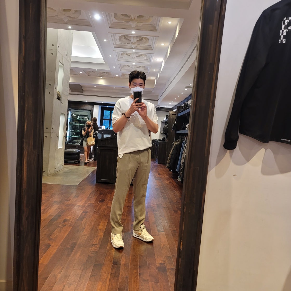 Insta : chk_s2 (@chk_s2) 님의 게시물 | KREAM