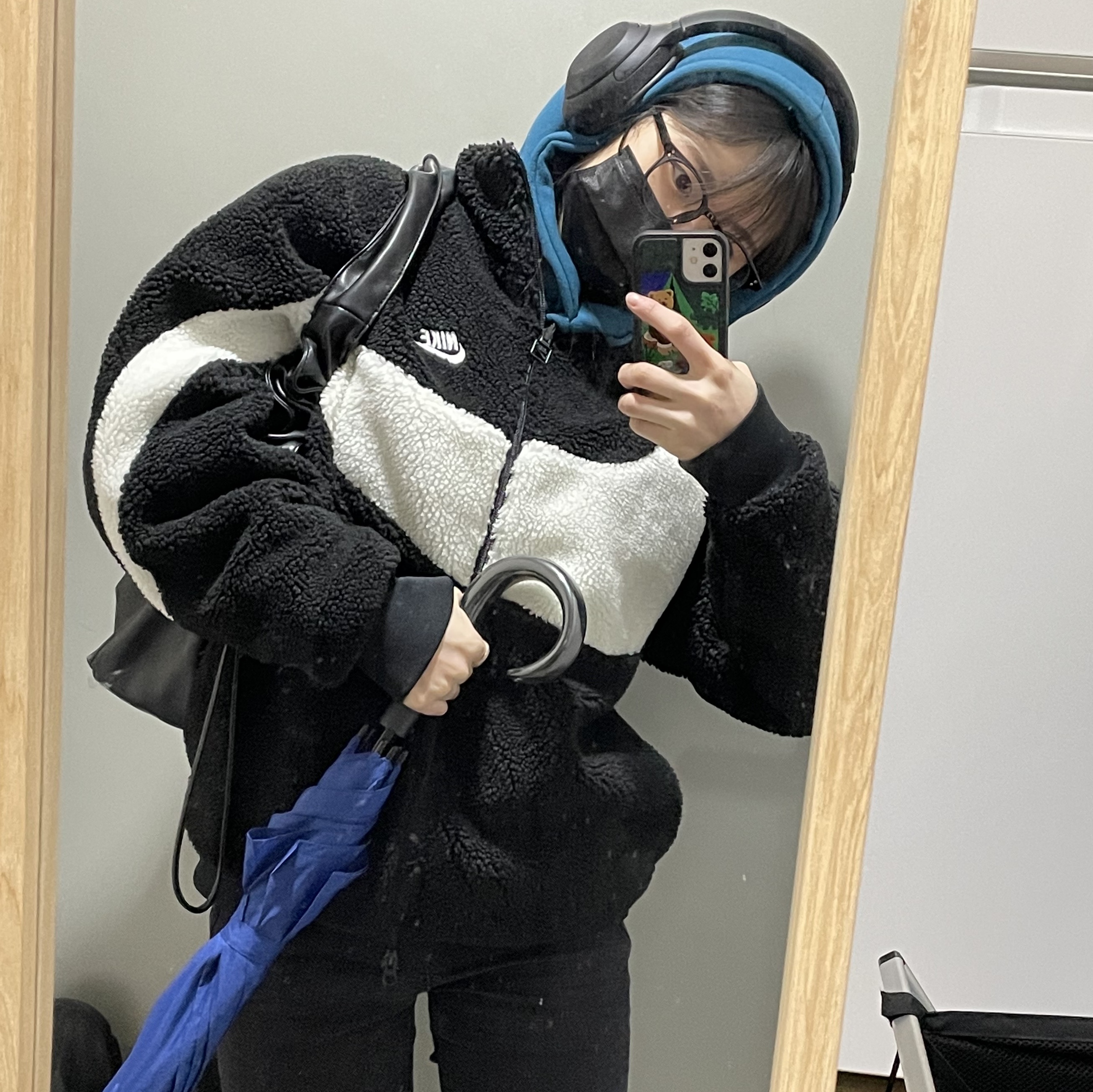 코끼리냉장고 (@y___vw) 님의 게시물 | KREAM