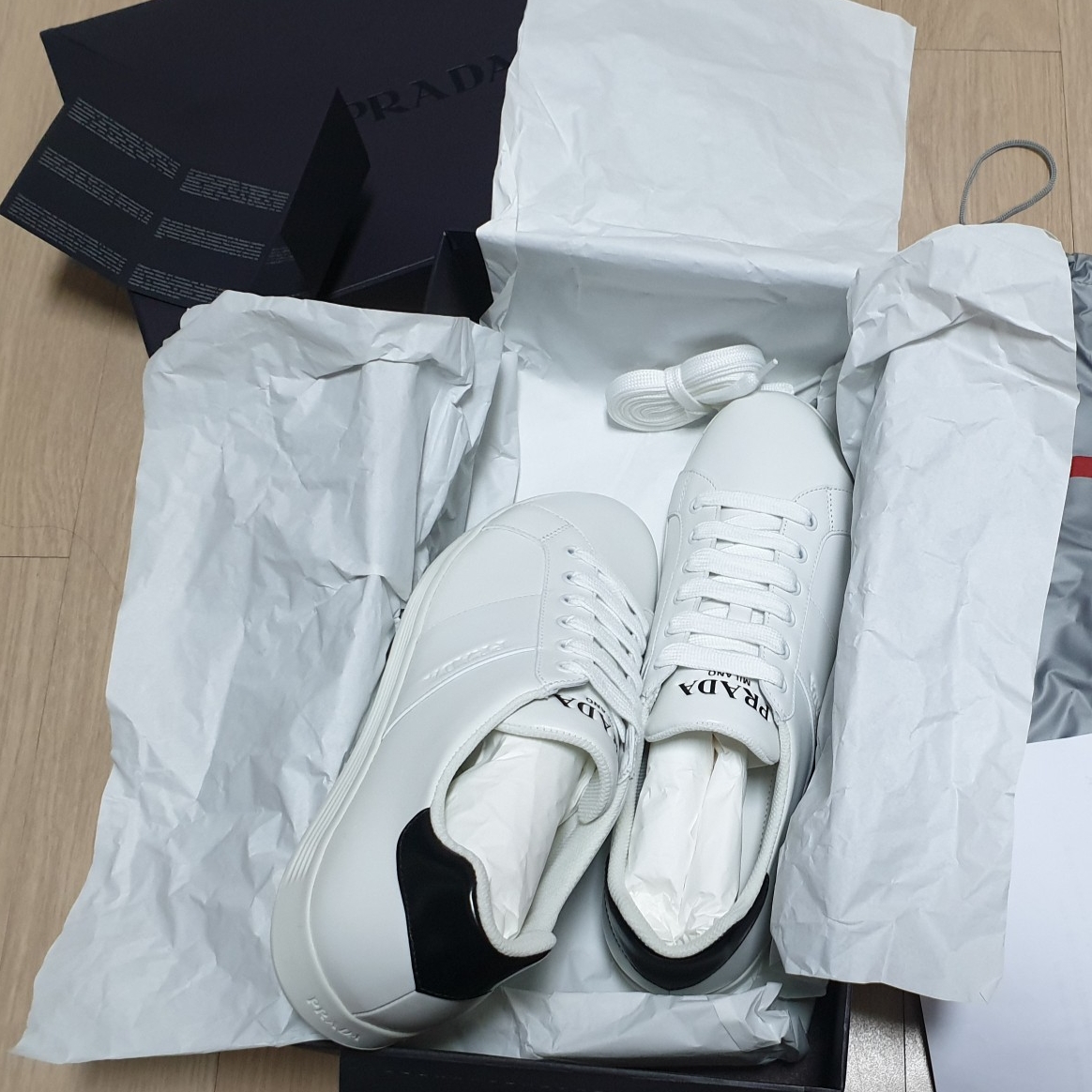 나야나 (@sknice1234) 님의 게시물 | KREAM