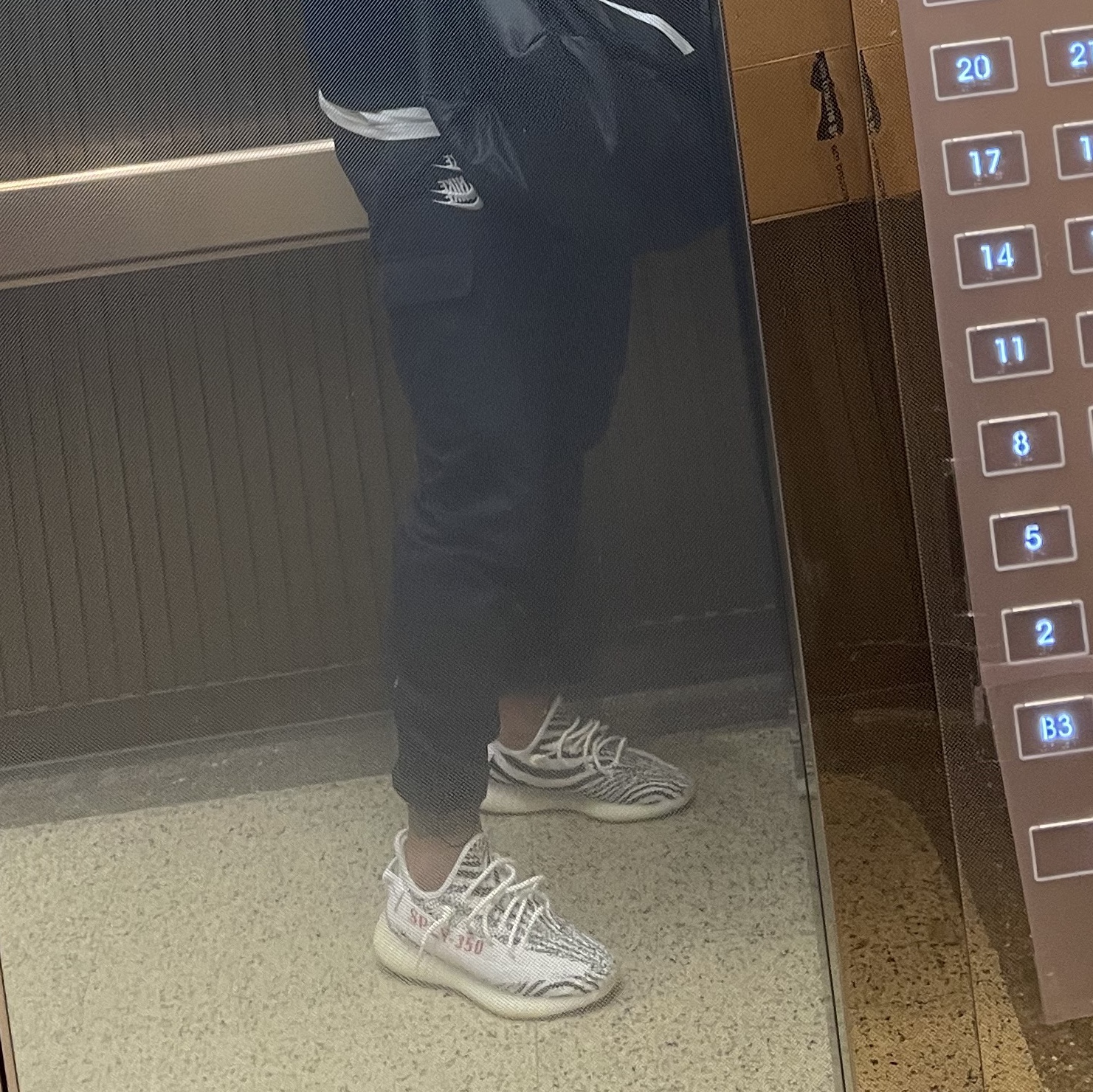 tjdals5869 (@als_2) 님의 게시물 | KREAM