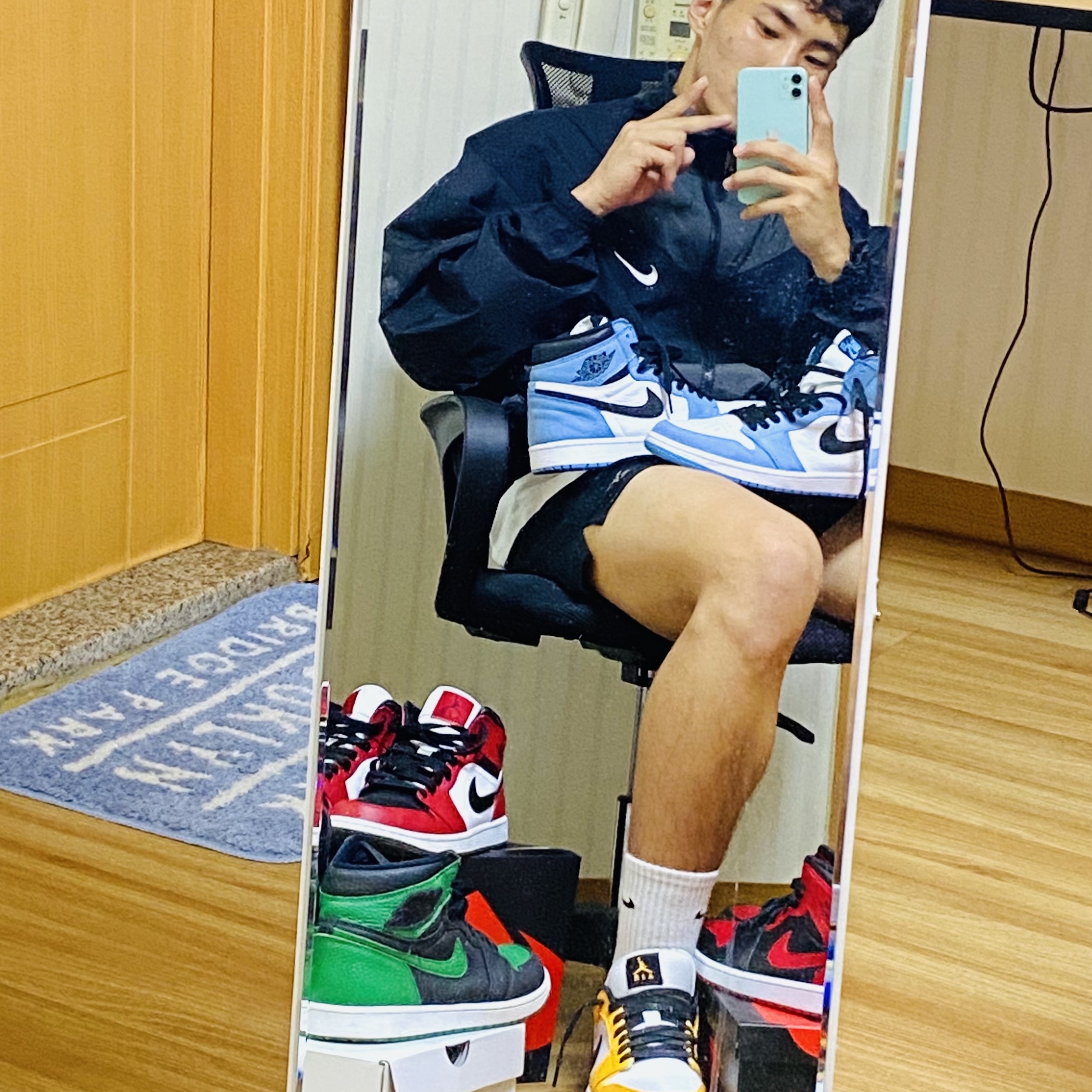 javhaa_0108 (@jabaa) 님의 게시물 | KREAM