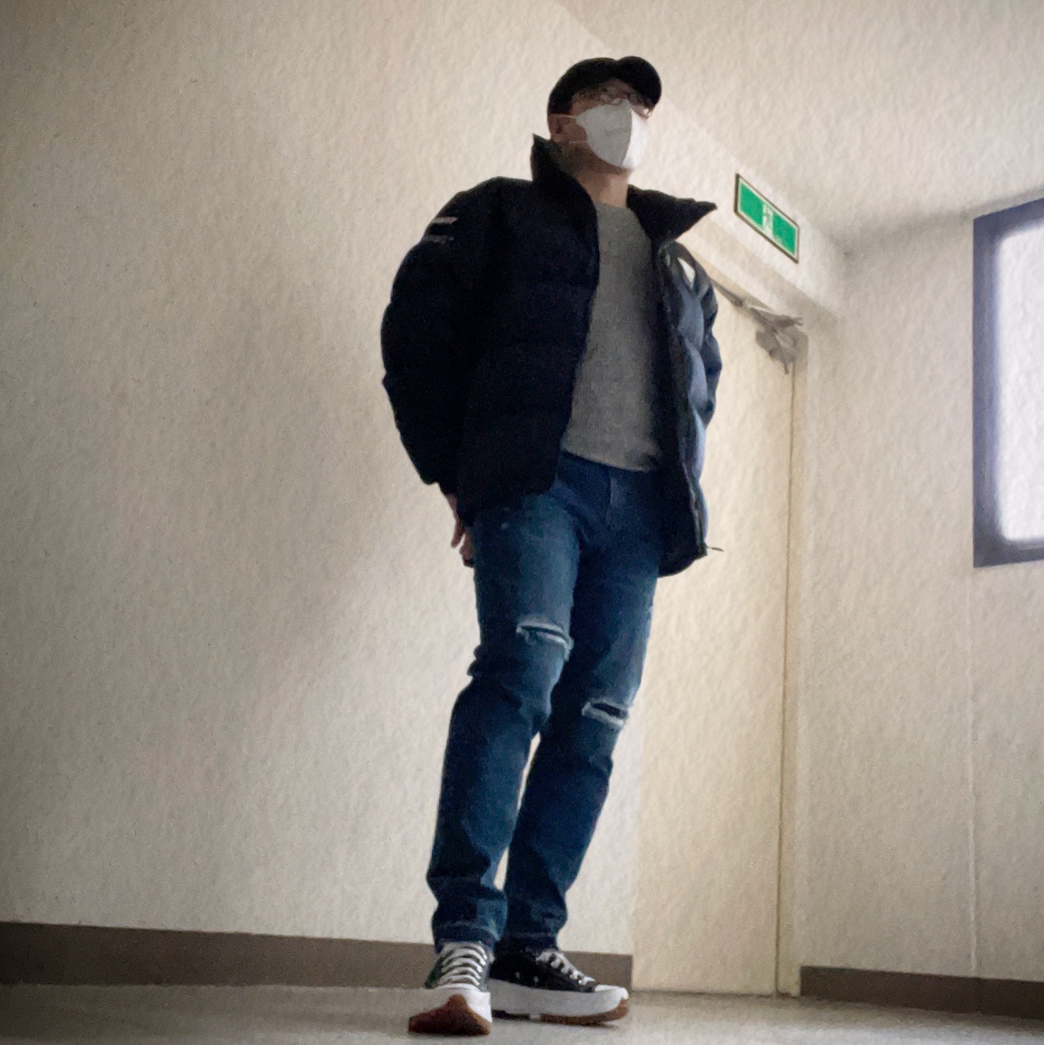 Lee (@artera) 님의 게시물 | KREAM