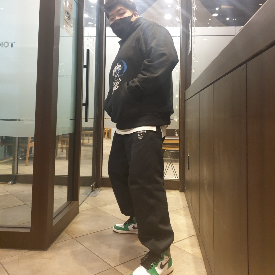 힝또니 (@kdh_9610) 님의 게시물 | KREAM