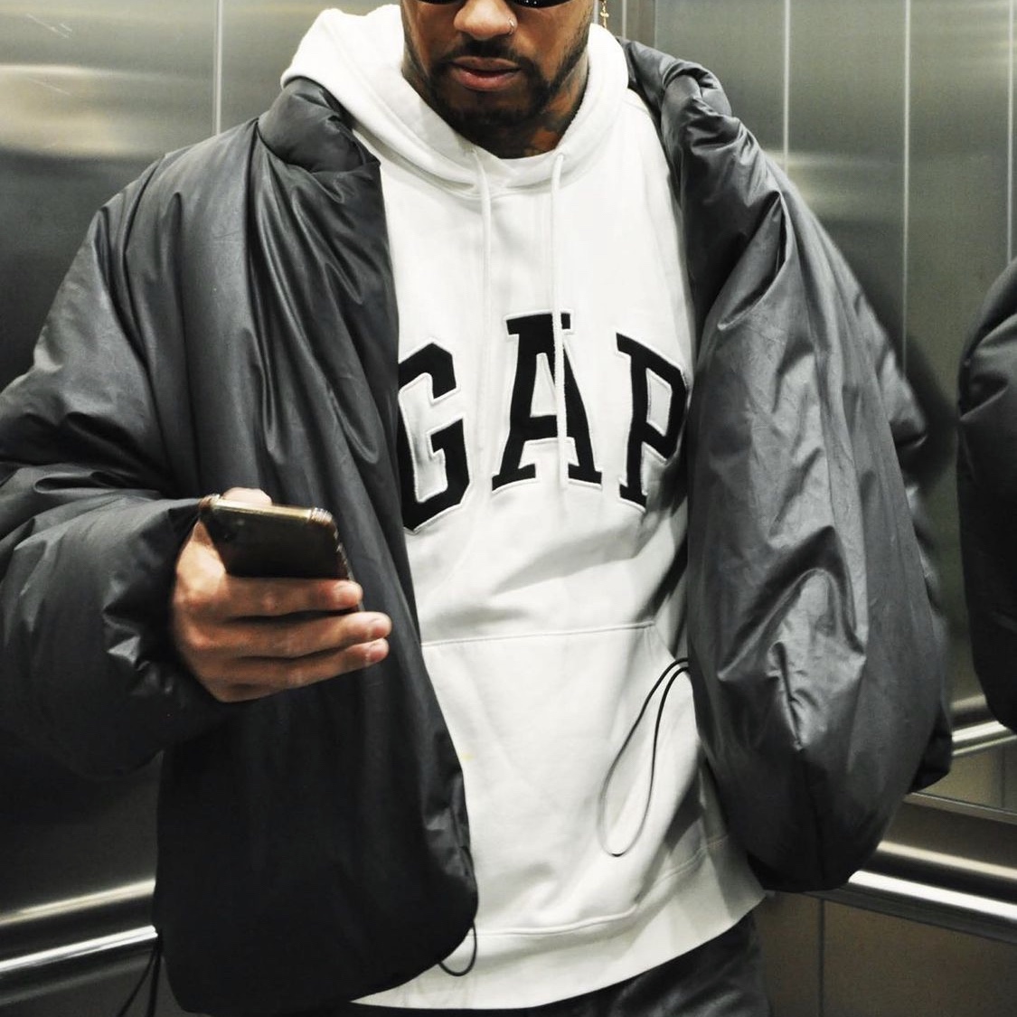 (@luv2h8) 님의 게시물 | KREAM