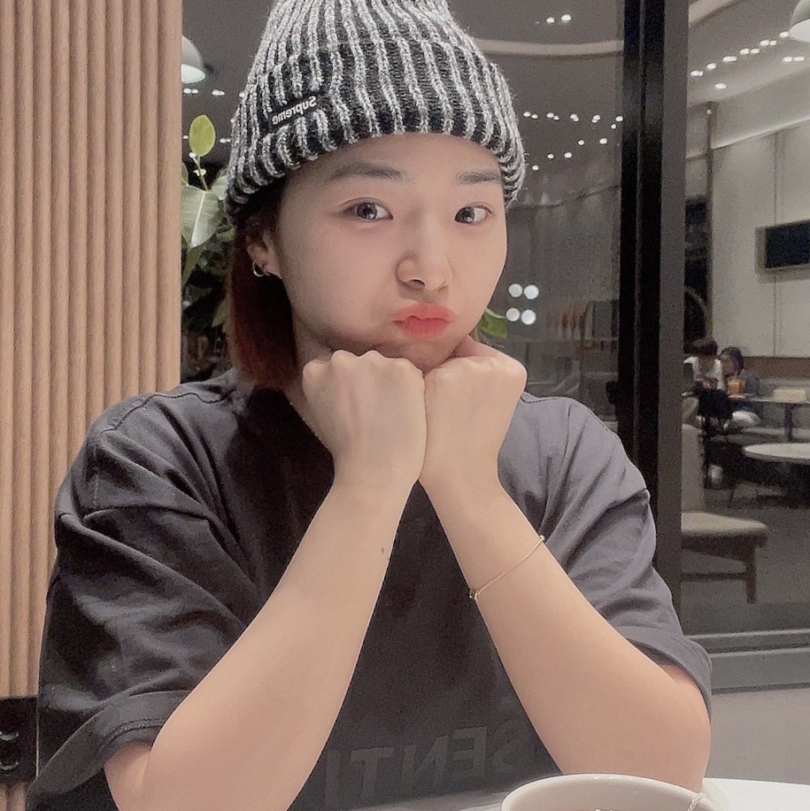 찌니 (@yeady_zini) 님의 게시물 | KREAM