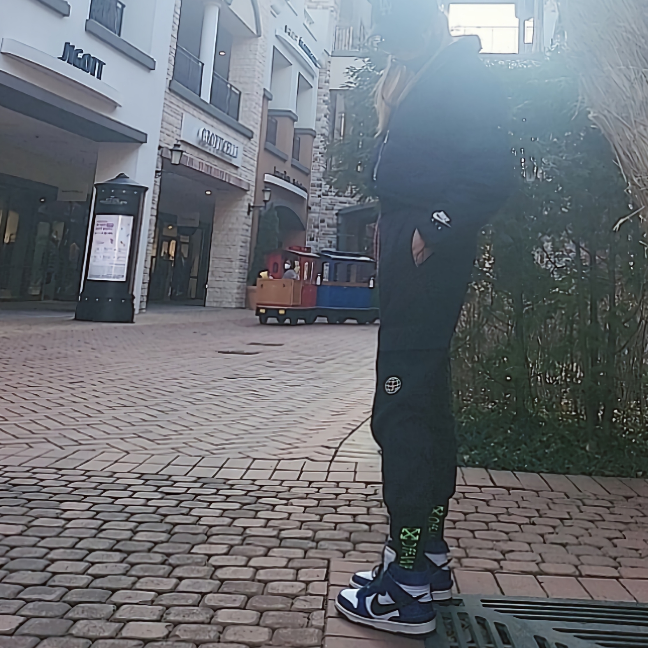 RING.ZI (@ringzi) 님의 게시물 | KREAM