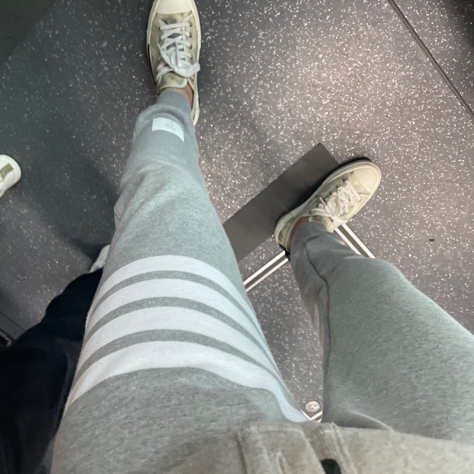 (@sseok.176) 님의 게시물 | KREAM