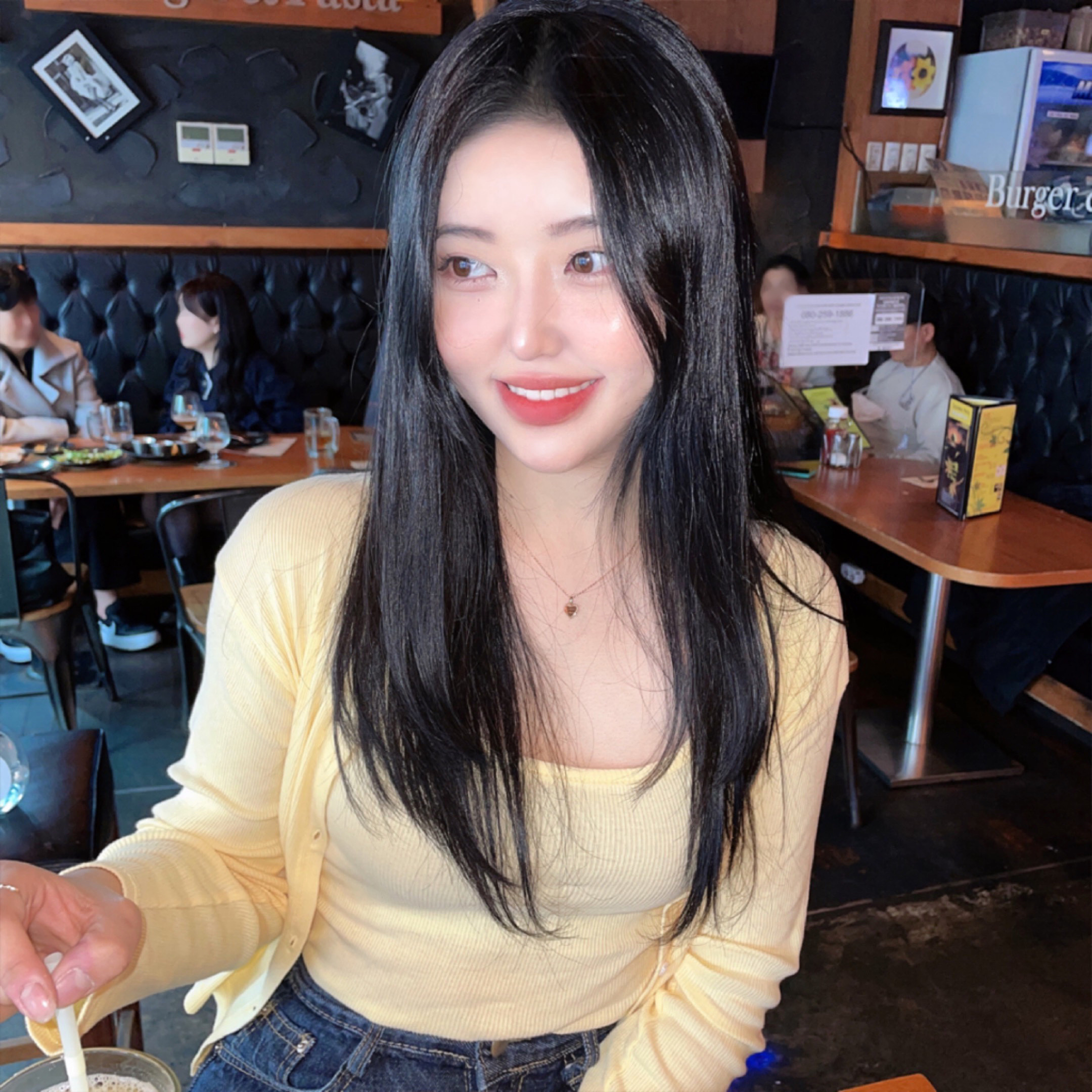 홍시맘 (@oue_nn) 님의 게시물 | KREAM