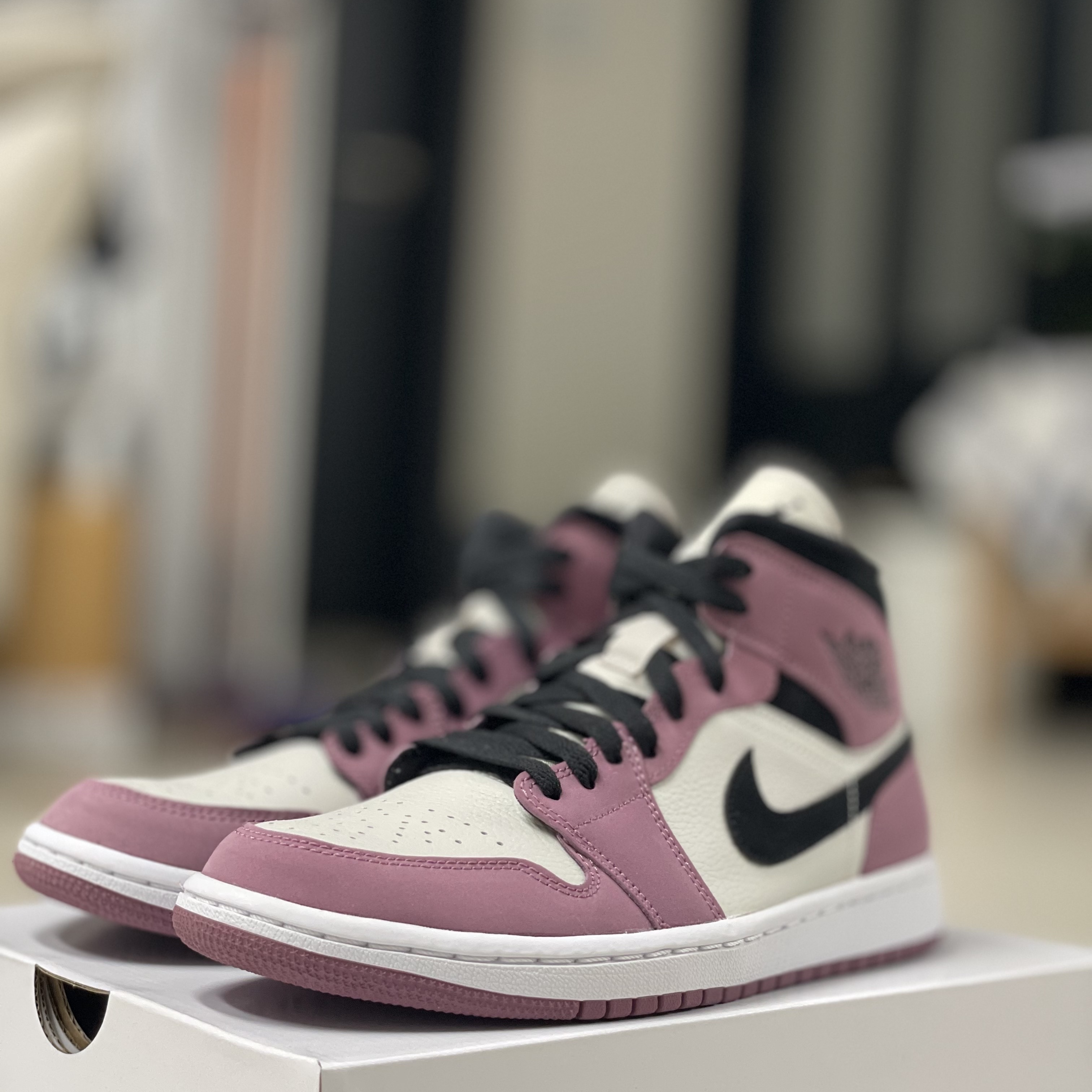 진욱 (@_00_05_25) 님의 게시물 | KREAM