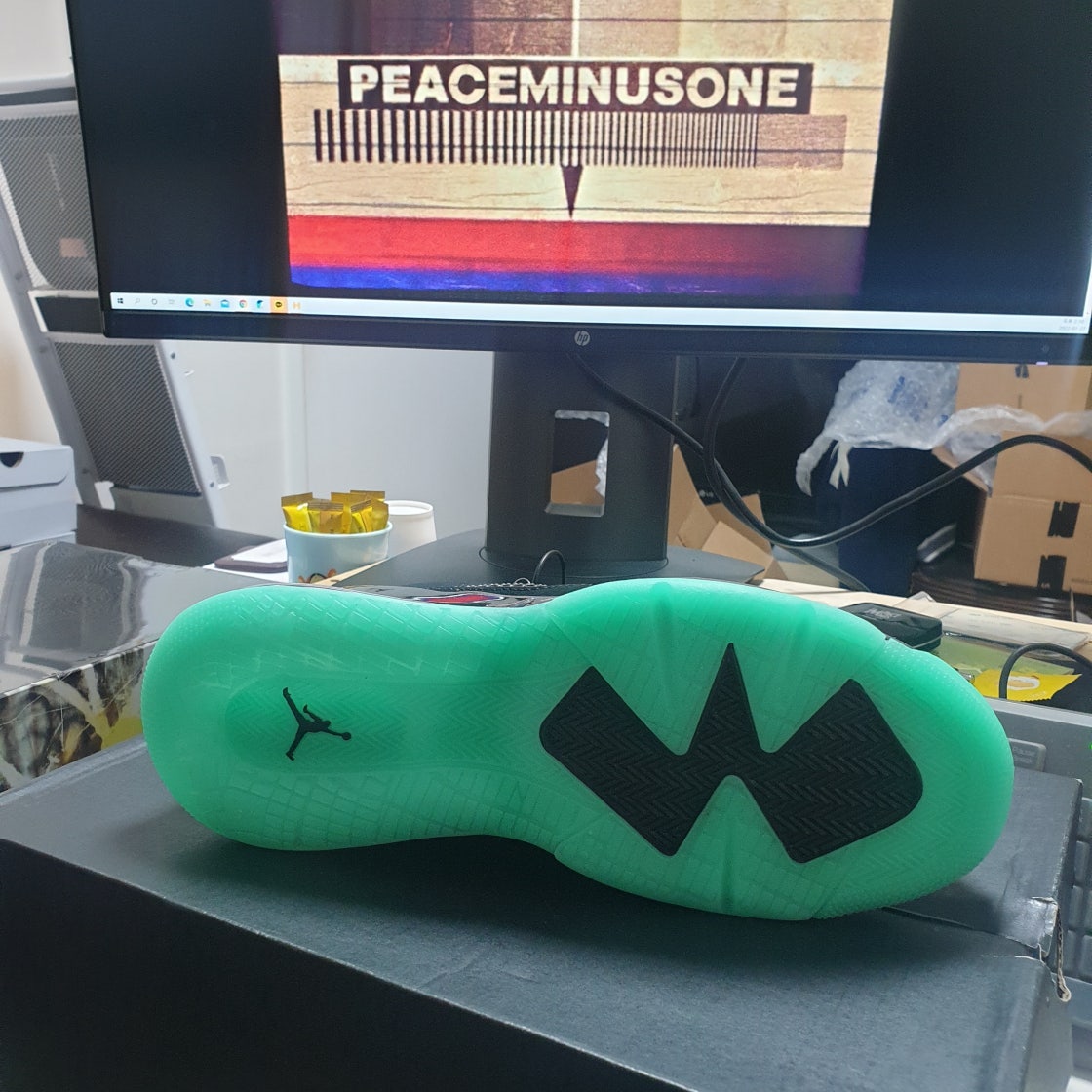 Jordan Mars 270 Black... STYLE | KREAM