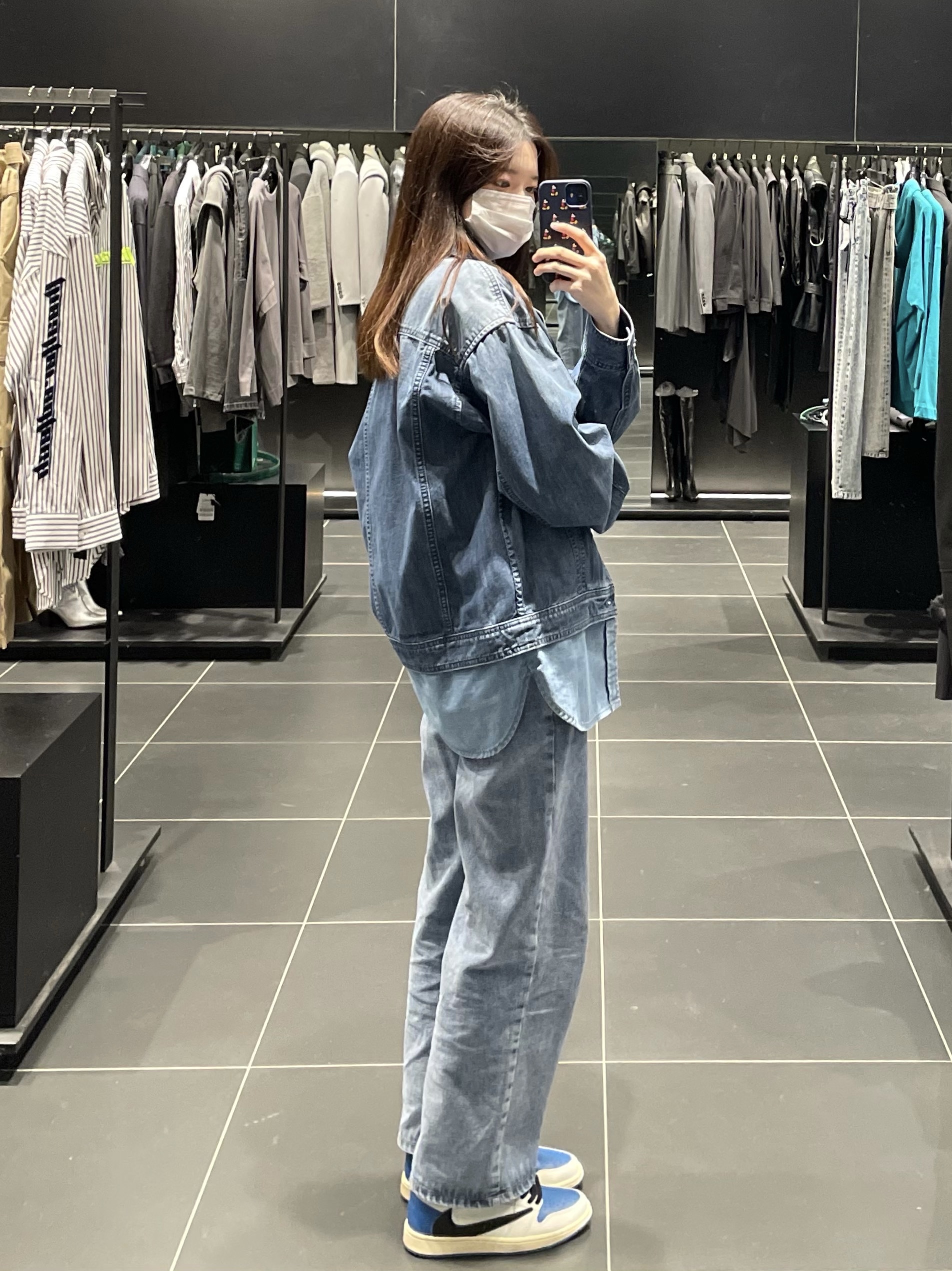 (@3vlccd) 님의 게시물 | KREAM