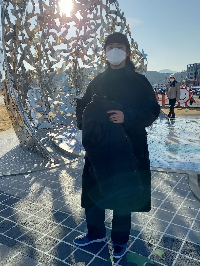 김상덕 (@j_woong) 님의 게시물 | KREAM