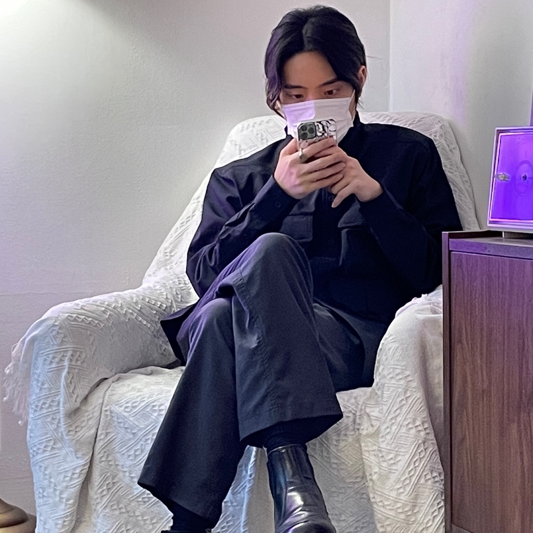 (@ehe_bum) 님의 게시물 | KREAM