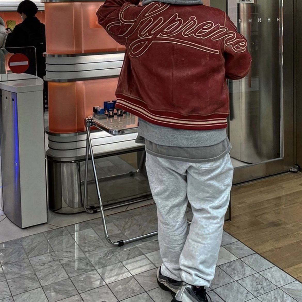 쥬영 (@jy_zzang) 님의 게시물 | KREAM