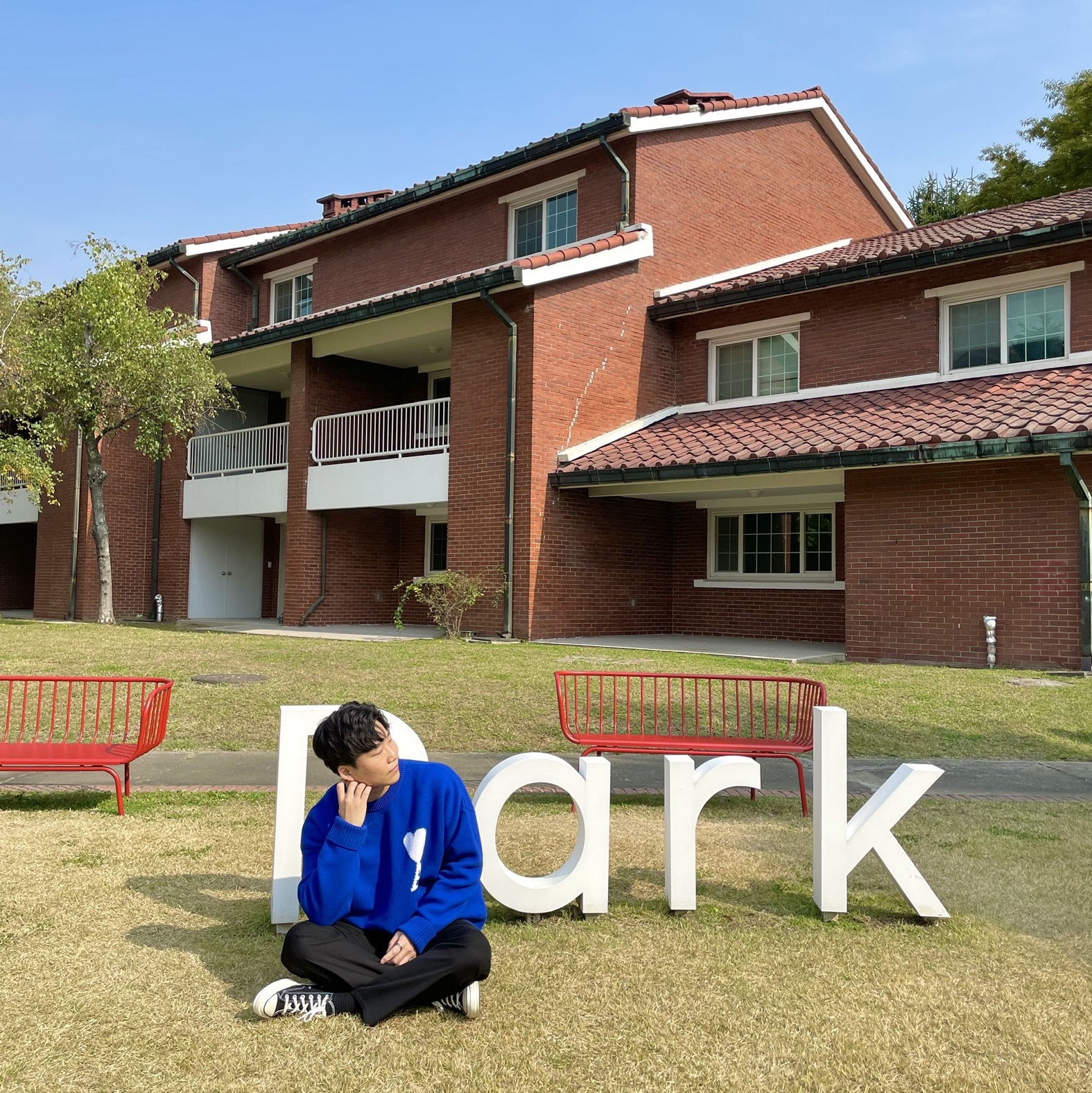 범 (@beom_2_7) 님의 게시물 | KREAM