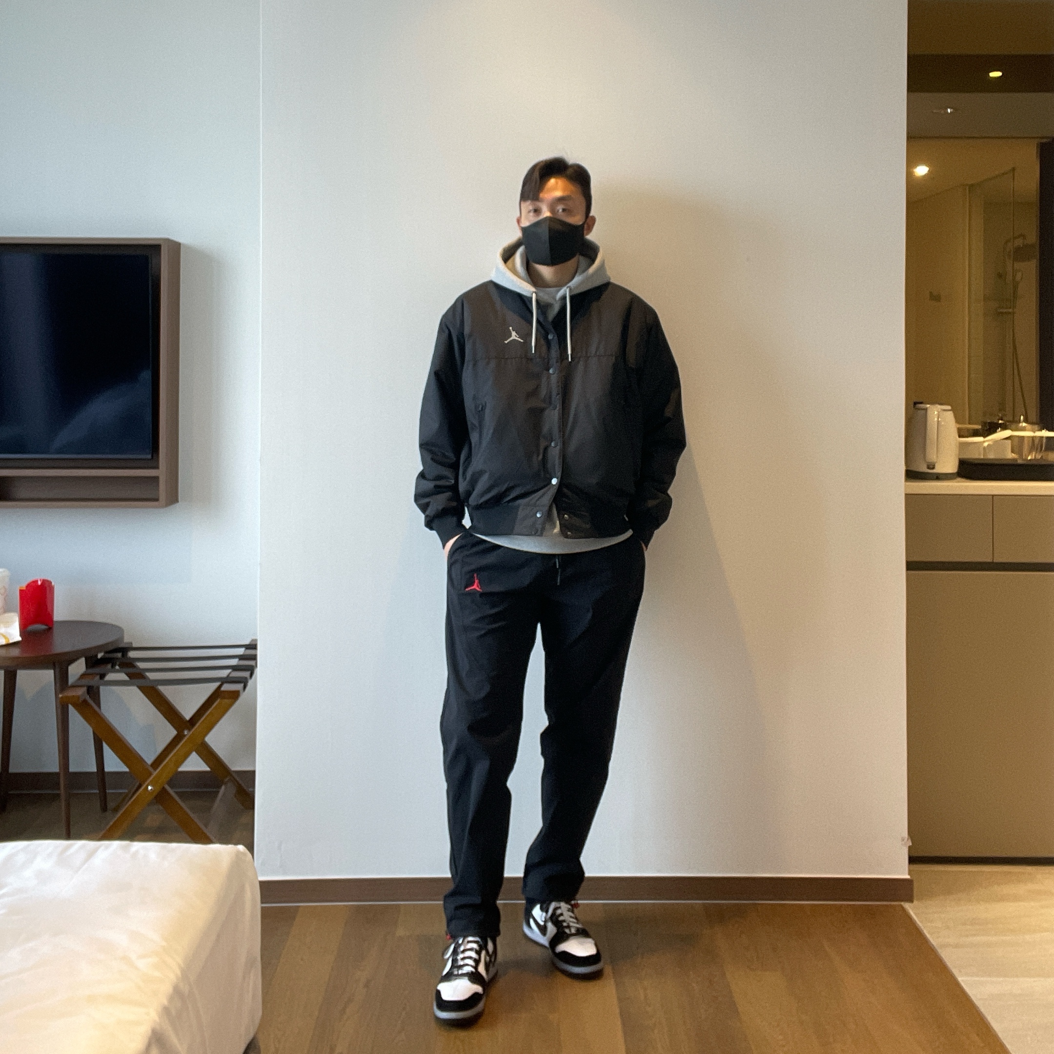 아이엠 ___llll___v (@___llll___v) 님의 게시물 | KREAM