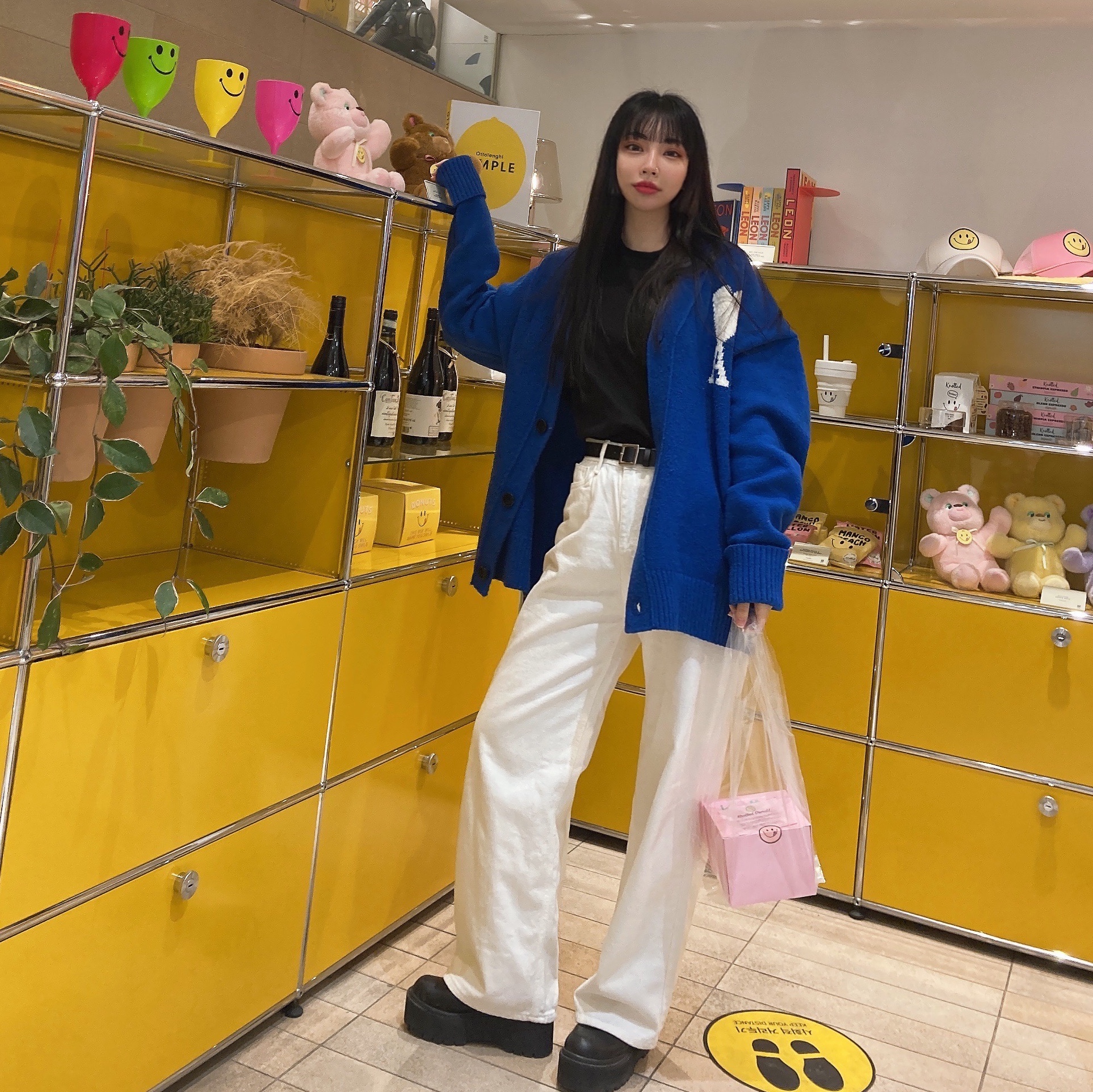 yoon_stayluv (@yoon_stayluv) 님의 게시물 | KREAM