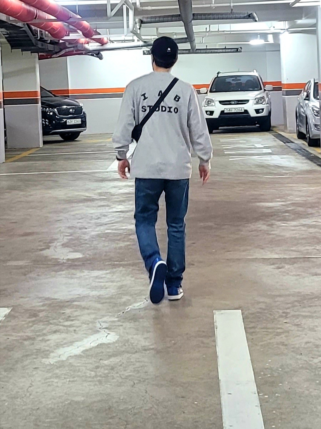 (@jun____) 님의 게시물 | KREAM