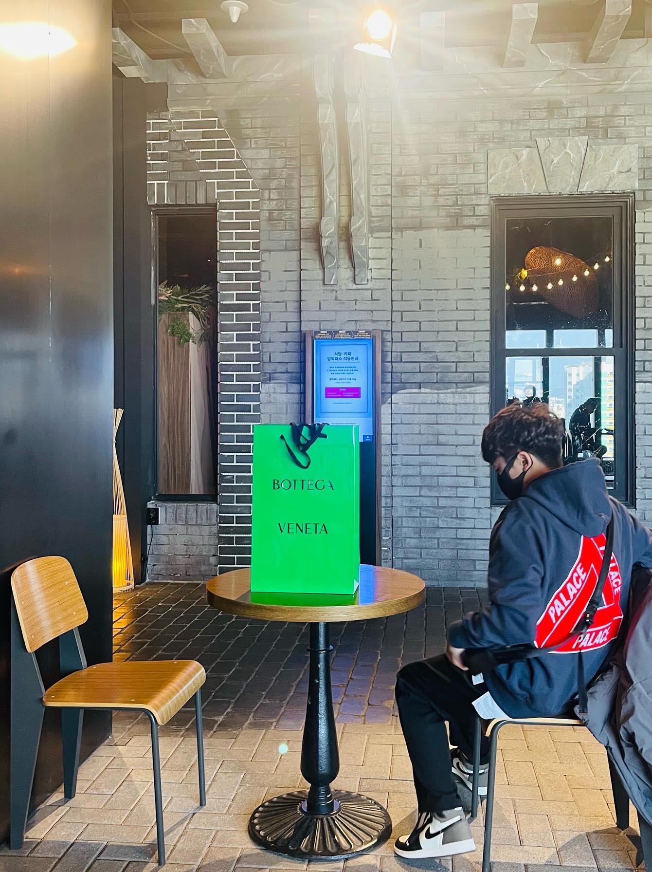 ️건지 (@conchoco) 님의 게시물 | KREAM