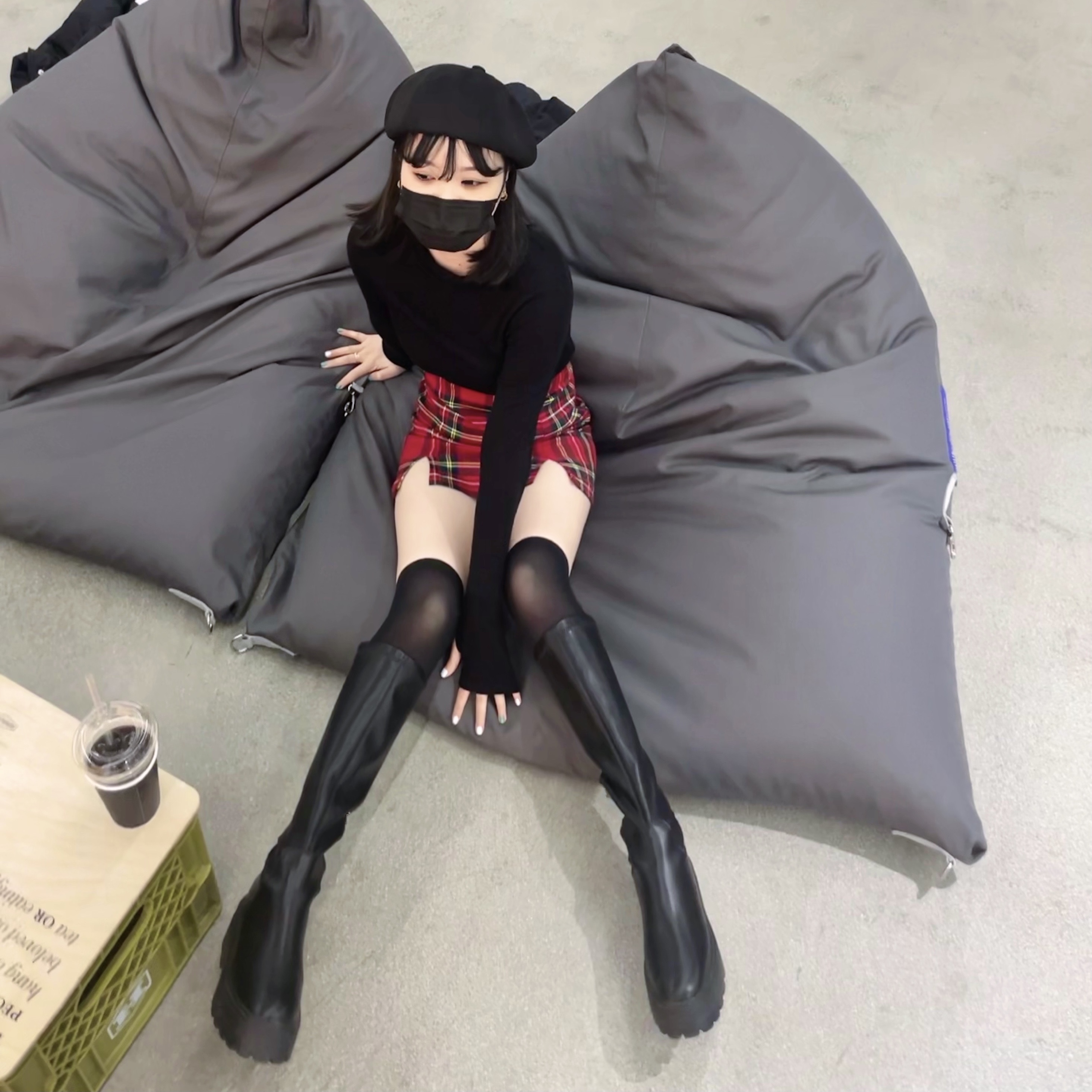 조이 (@ze412) 님의 게시물 | KREAM