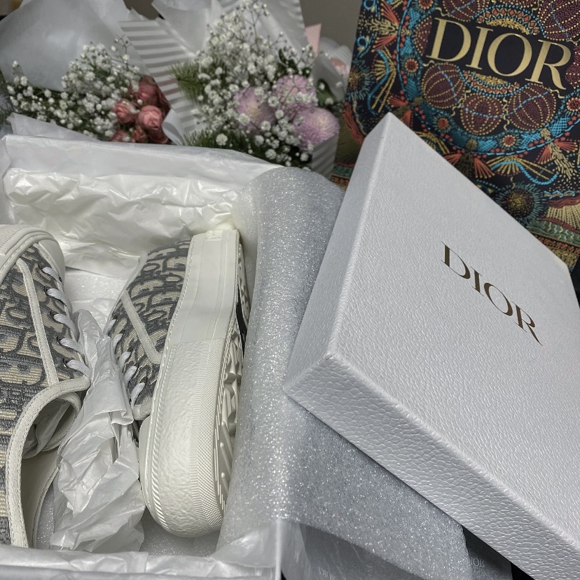 진진이진 (@158.go.kr) 님의 게시물 | KREAM