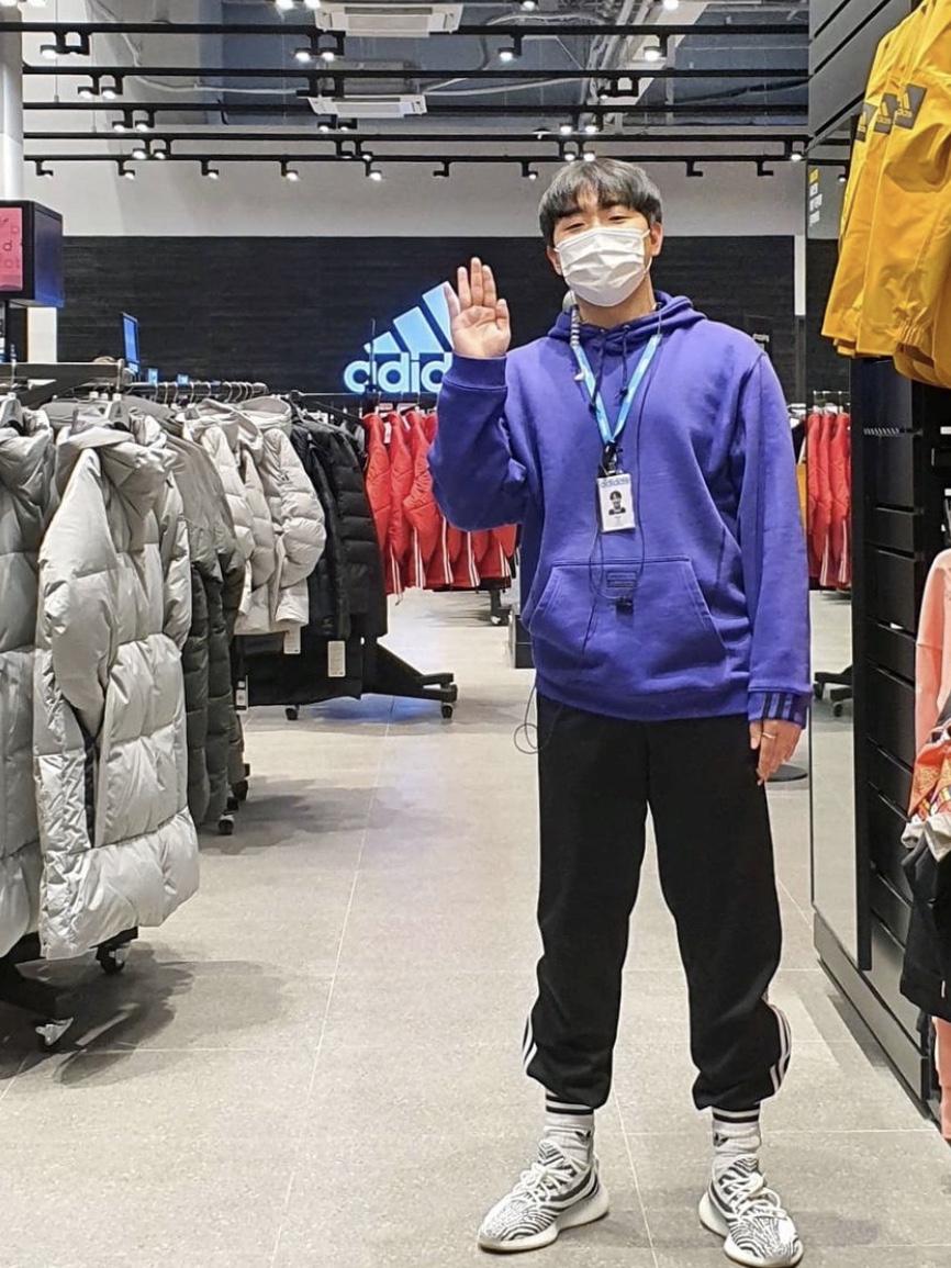 현구르 (@hyun_9oo) 님의 게시물 | KREAM