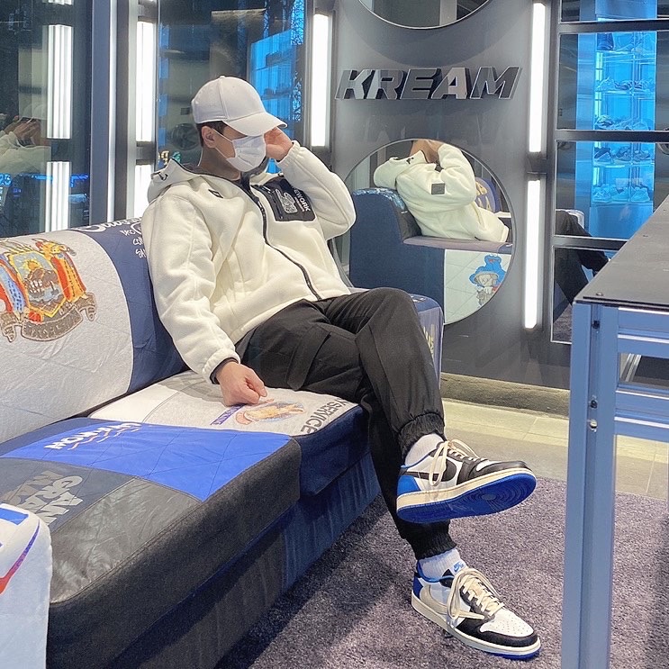 instagram @y... (@yhyun_0414) 님의 게시물 | KREAM