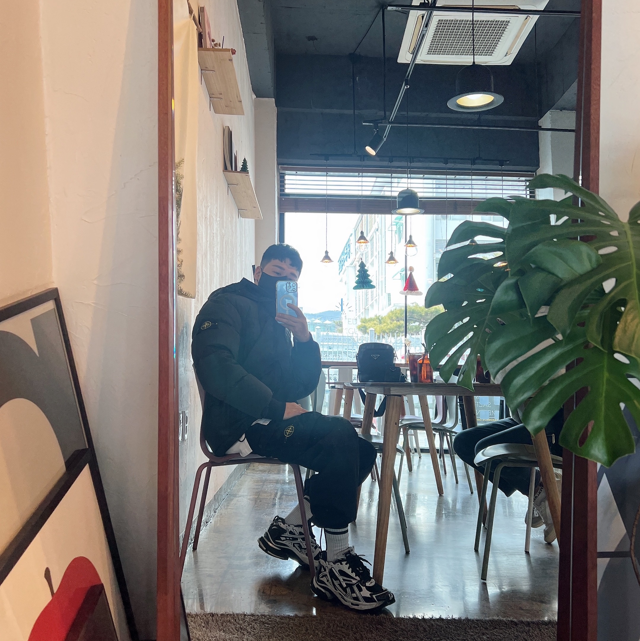 rhwhdcks12 (@hing._.gu) 님의 게시물 | KREAM