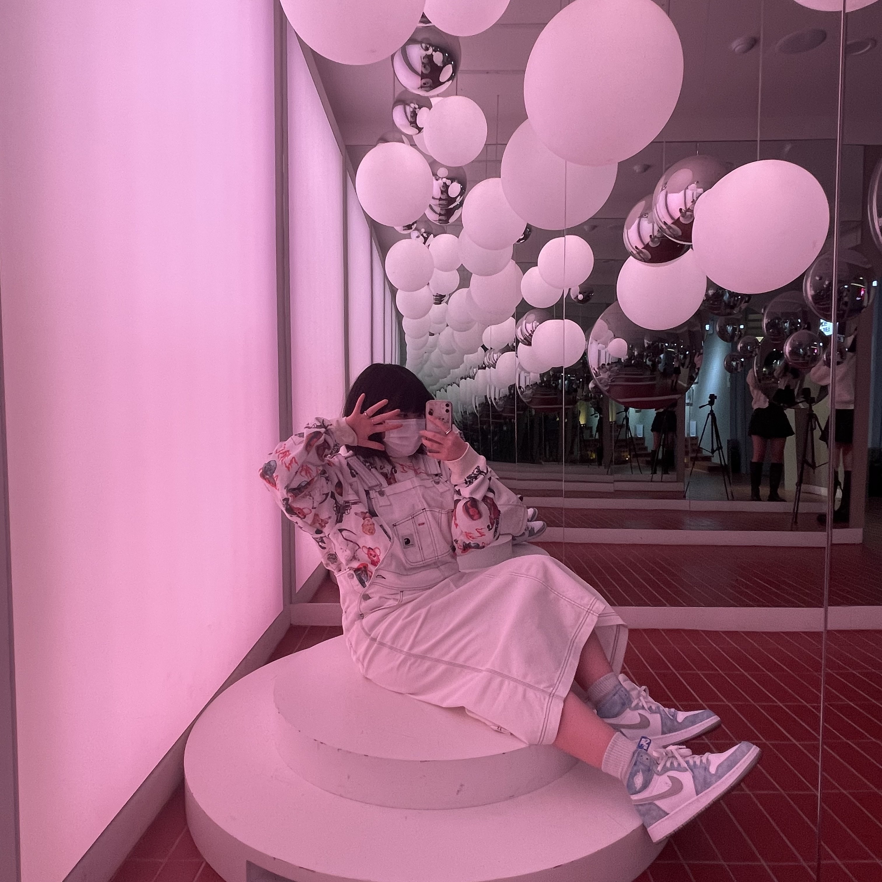 (@zeoroez) 님의 게시물 | KREAM