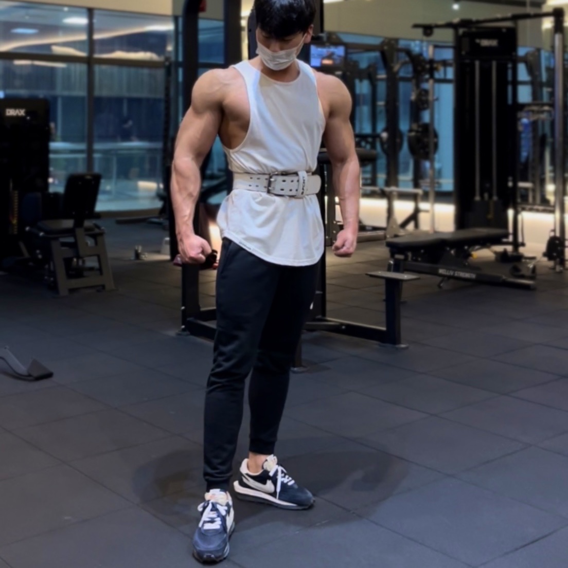 임주혁 (@fit_105size) 님의 게시물 | KREAM