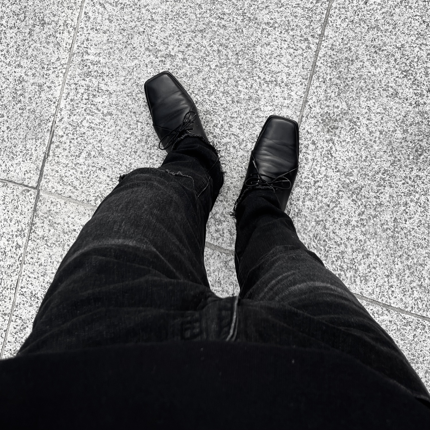 용맹이 (@ch._.lee) 님의 게시물 | KREAM