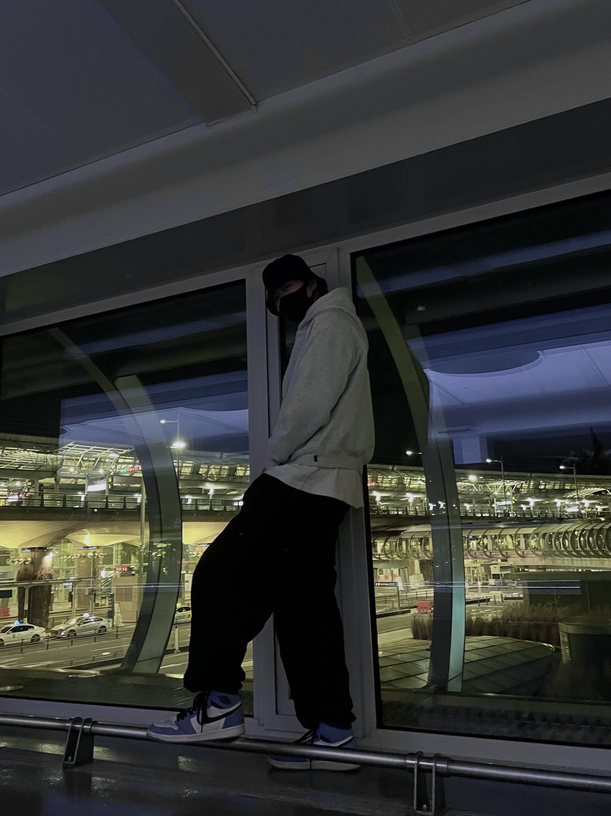 사니 (@san_94) 님의 게시물 | KREAM