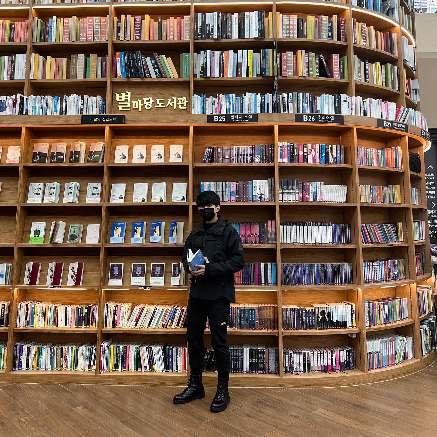 주현승 (@seung.__.ll) 님의 게시물 | KREAM