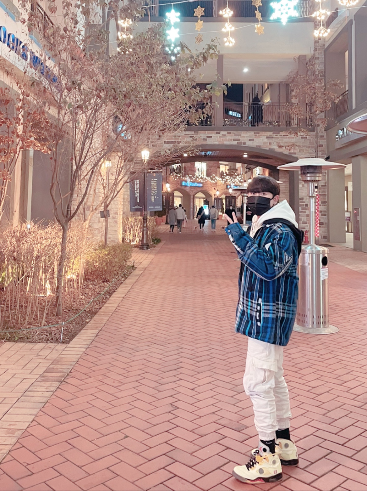 (@hy___woo) 님의 게시물 | KREAM