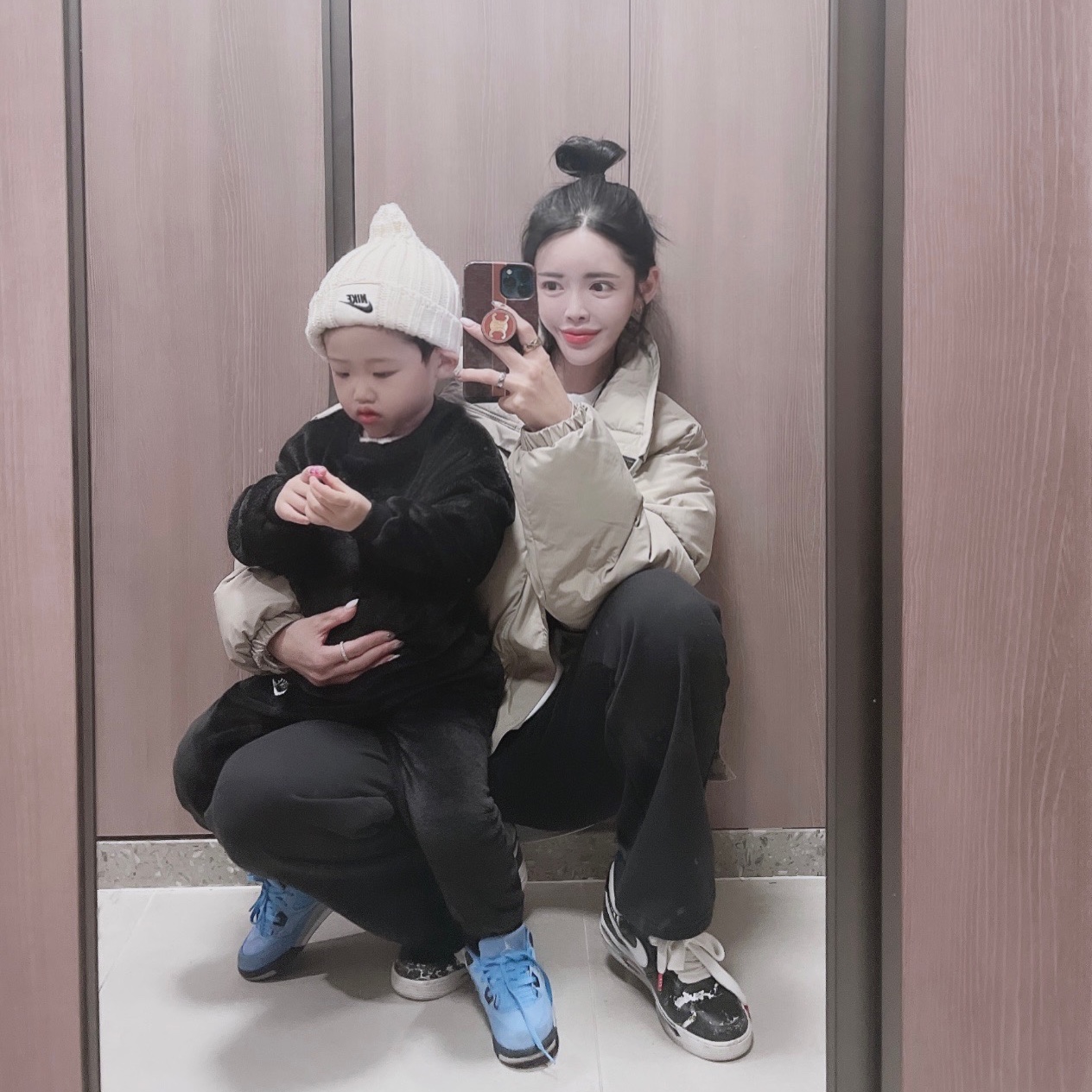 율이와 율맘 (@yul_bbobbo) 님의 게시물 | KREAM