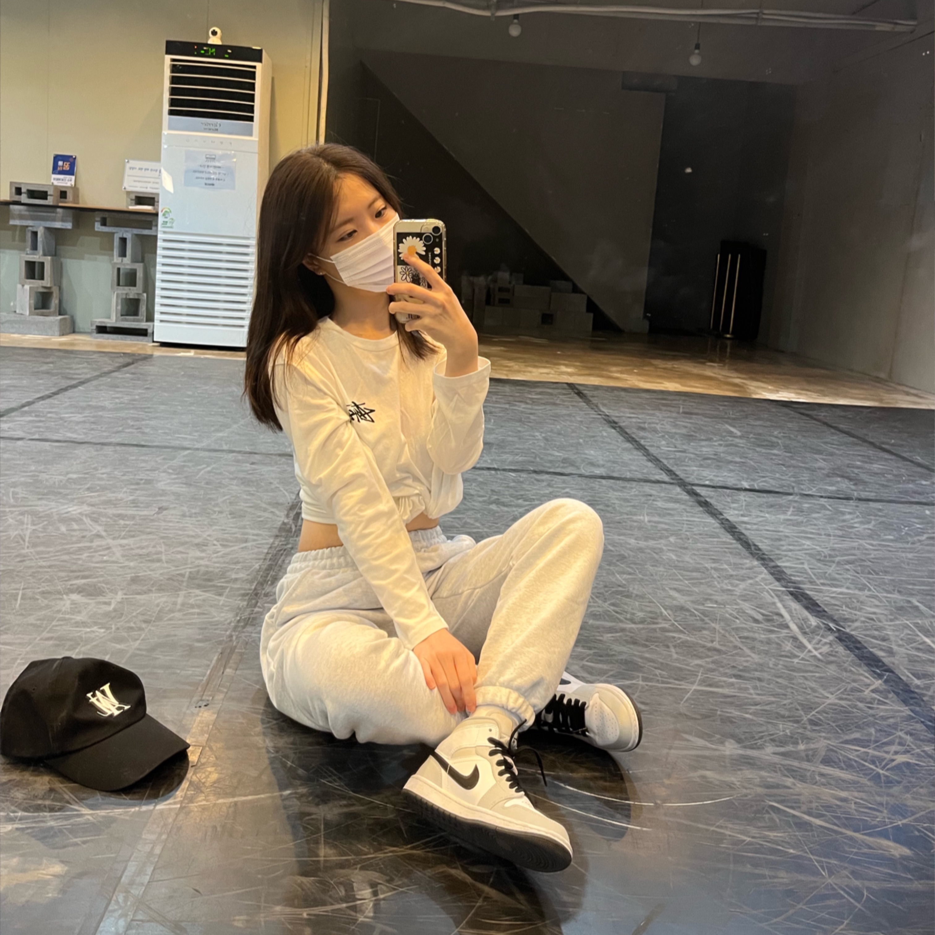 당첨왕🐸🥇 (@mmm_.__mm) 님의 게시물 | KREAM