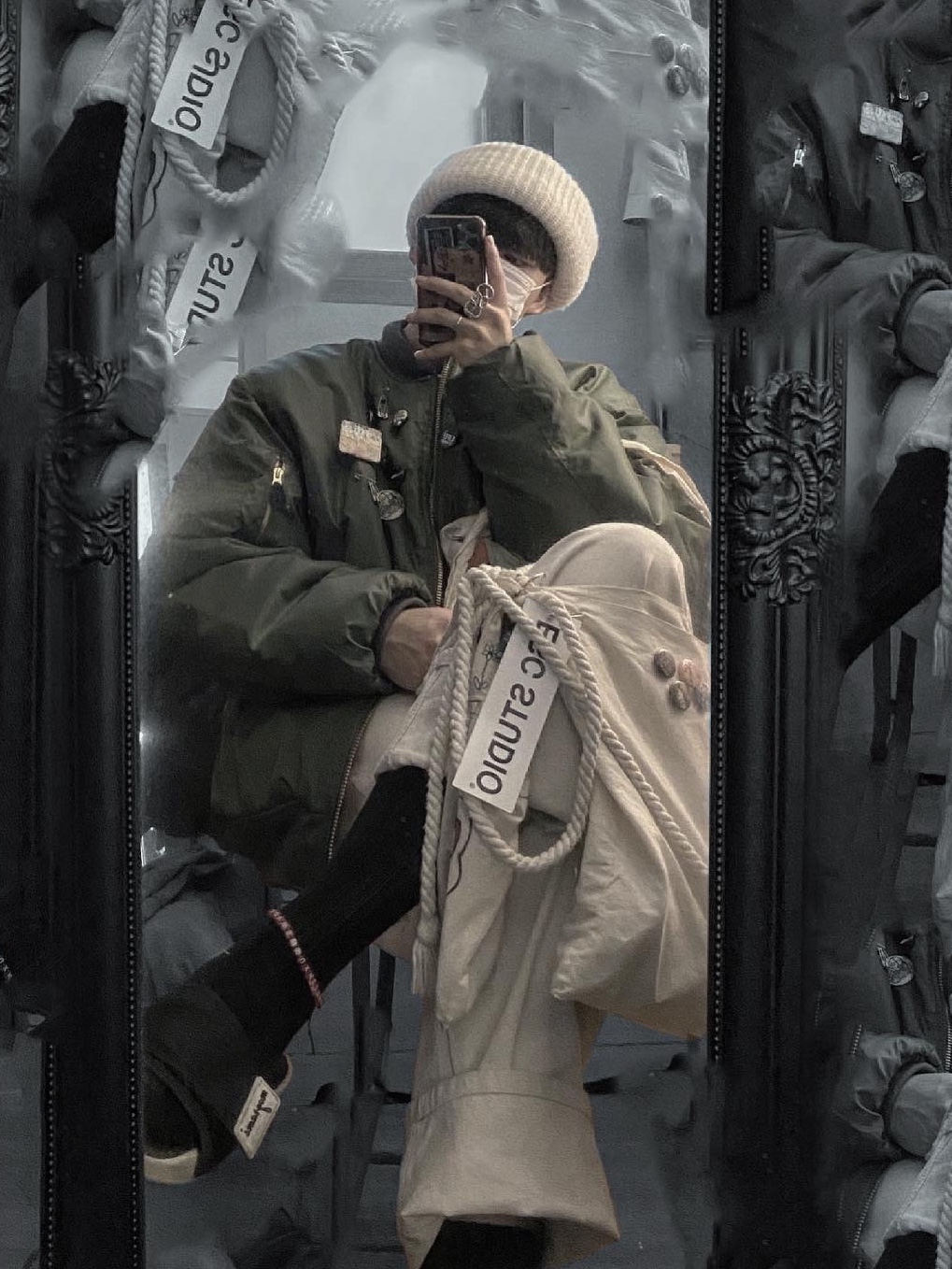 soiyk (@seung_woo_180) 님의 게시물 | KREAM