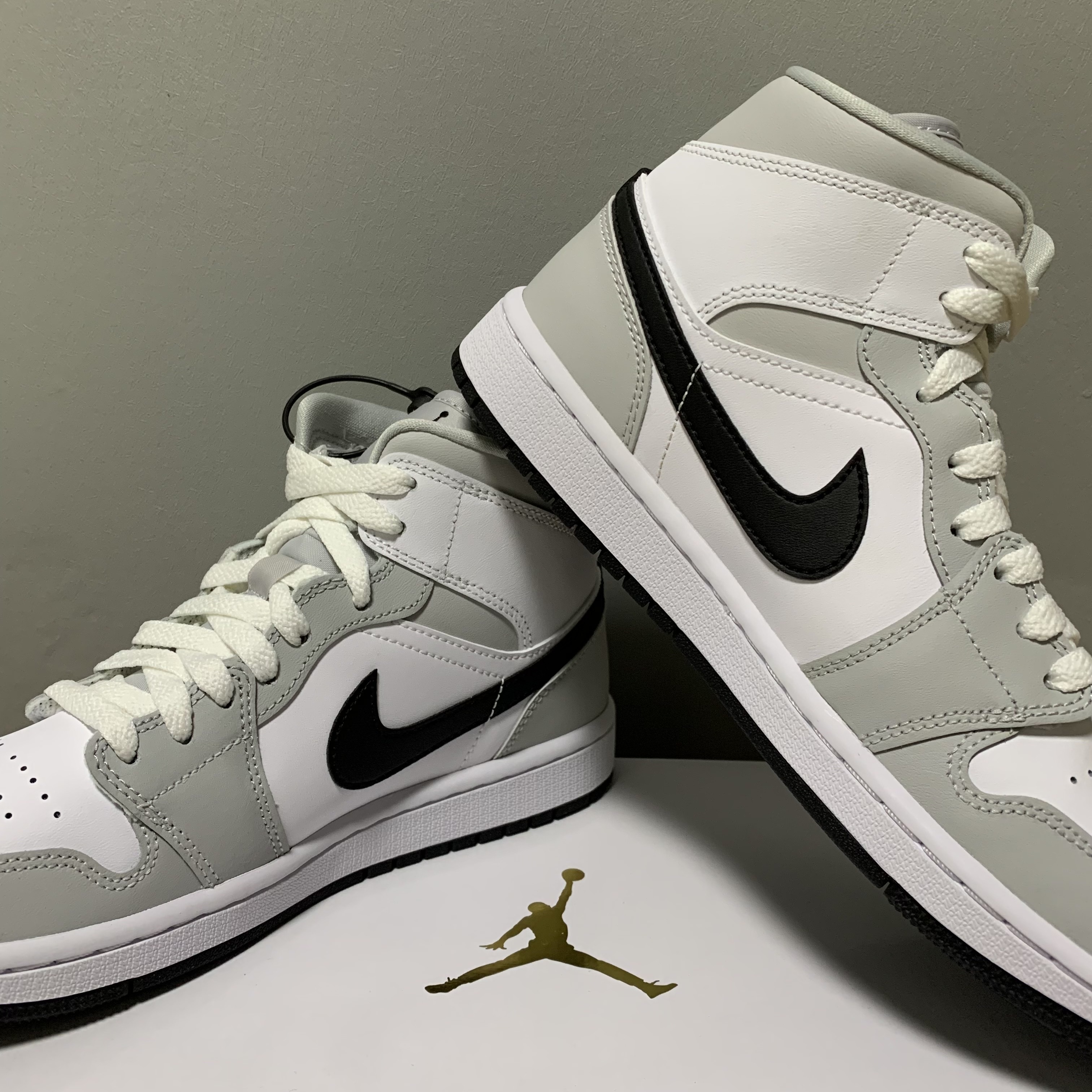 주년 (@1999.11.02) 님의 게시물 | KREAM