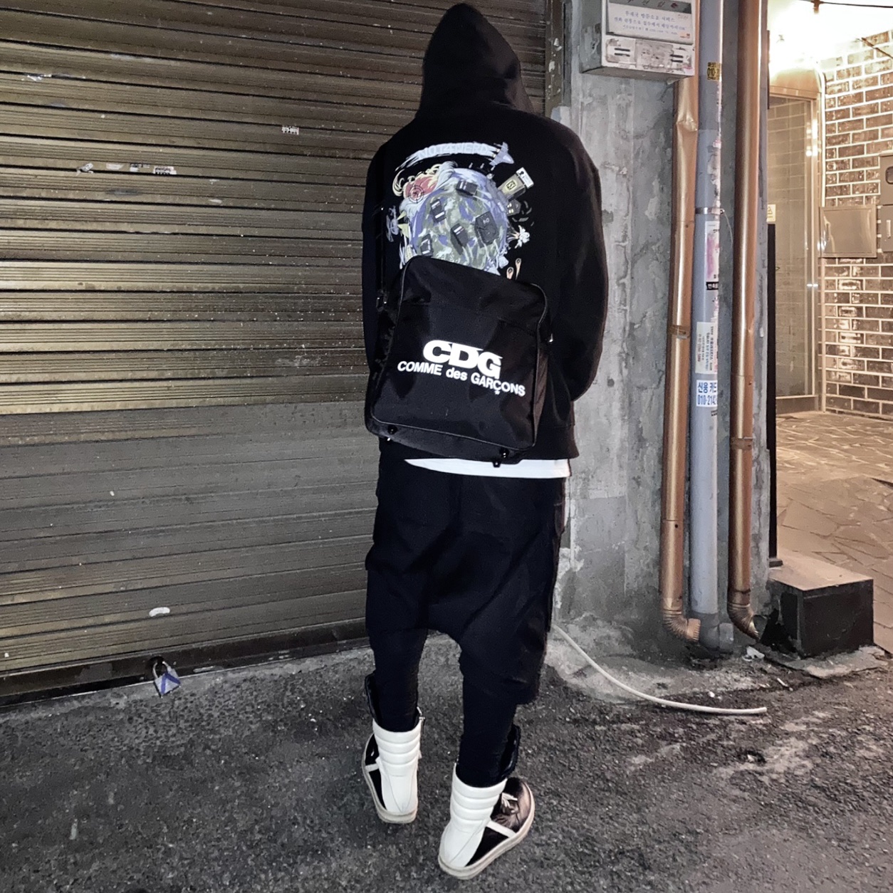 최성근 (@indigopunk) 님의 게시물 | KREAM