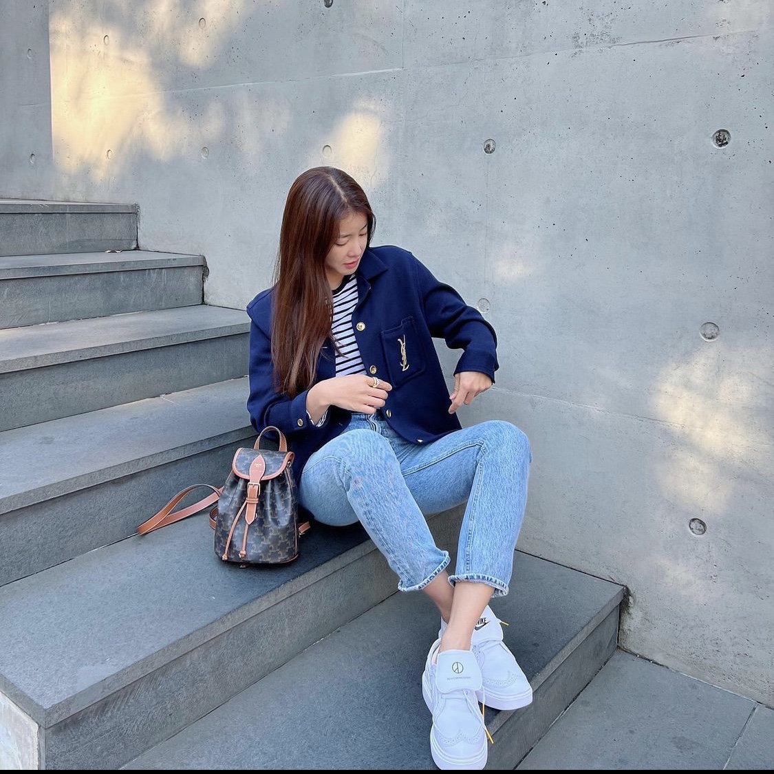 friend7775 (@lucky7anne) 님의 게시물 | KREAM