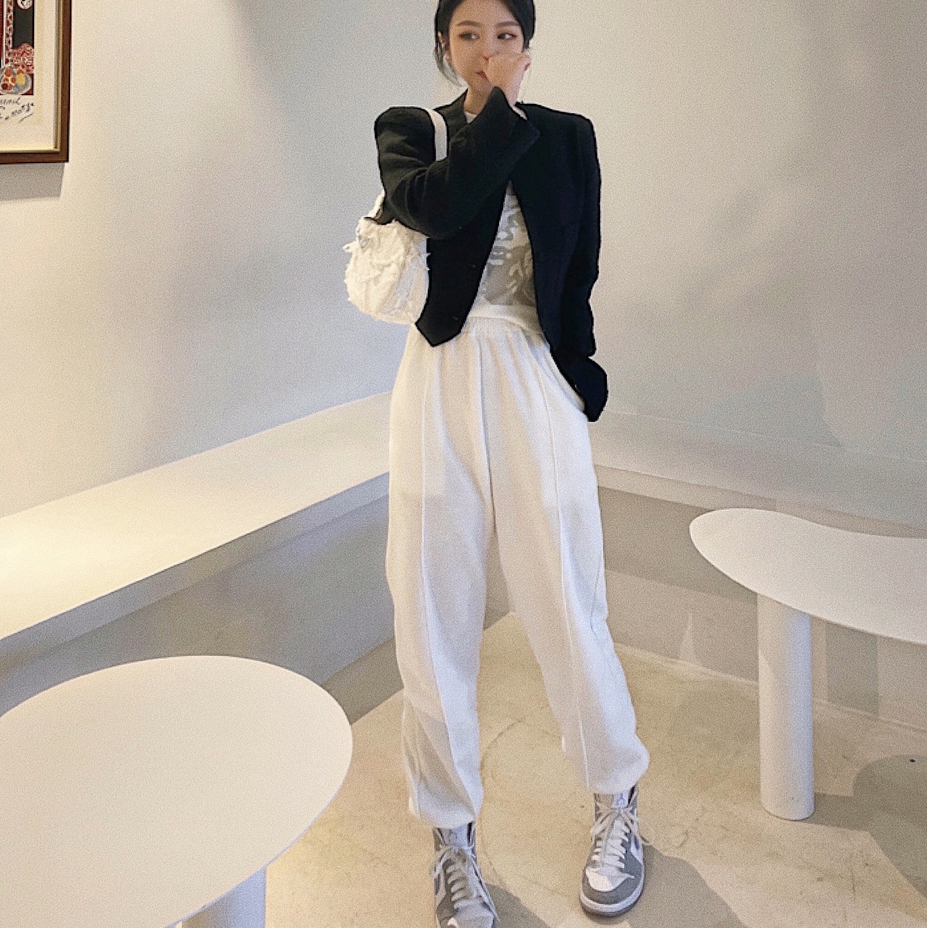 insta @h.aons (@h.aons) 님의 게시물 | KREAM