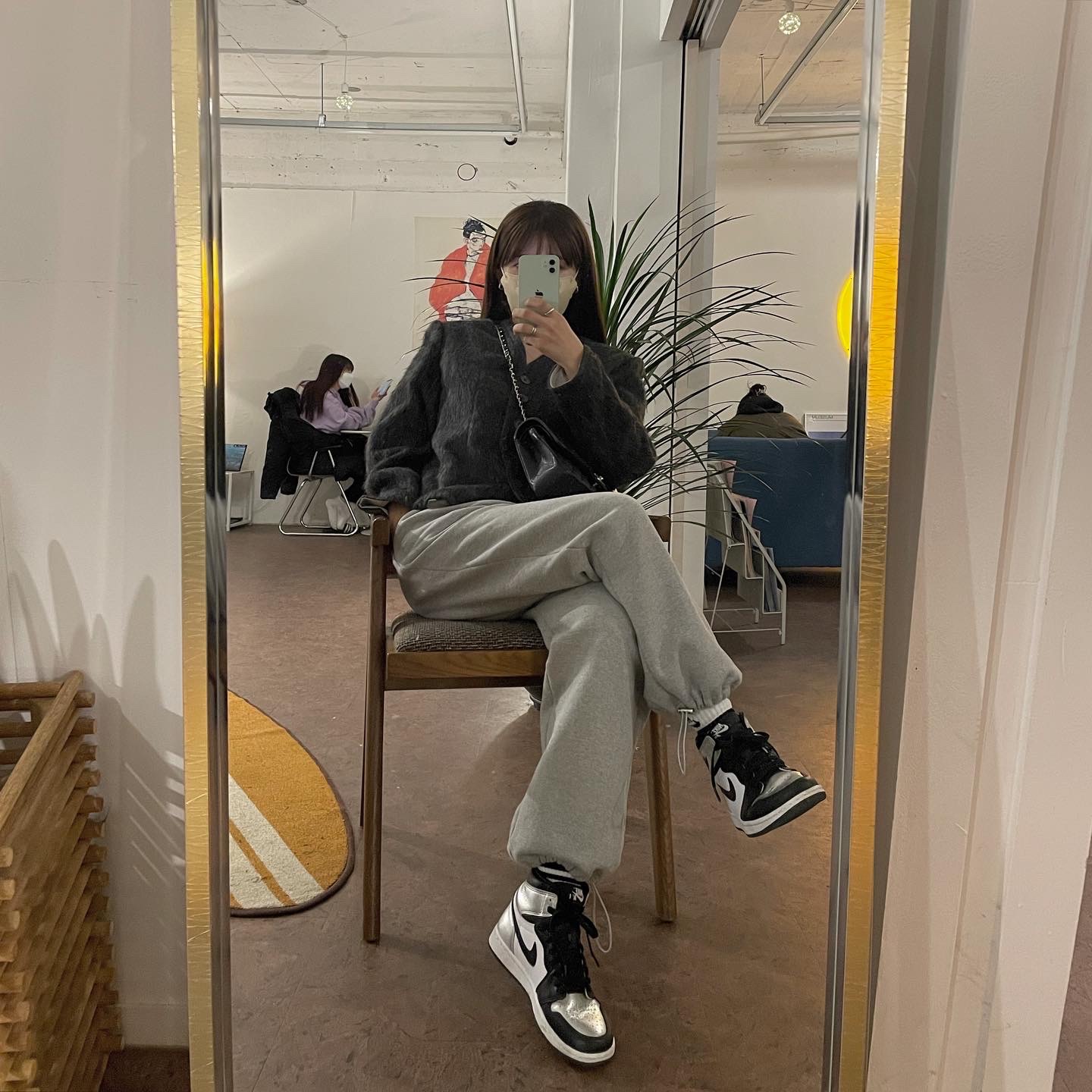 실버컴퍼니 (@cho_silver) 님의 게시물 | KREAM